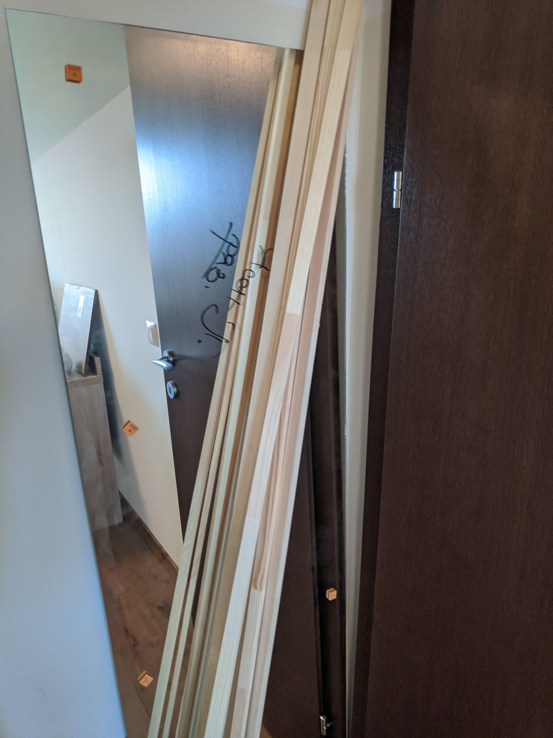 Backlit Mirror and Proximity Sensor or Pir Sensor by Arduino : 5 Steps ...