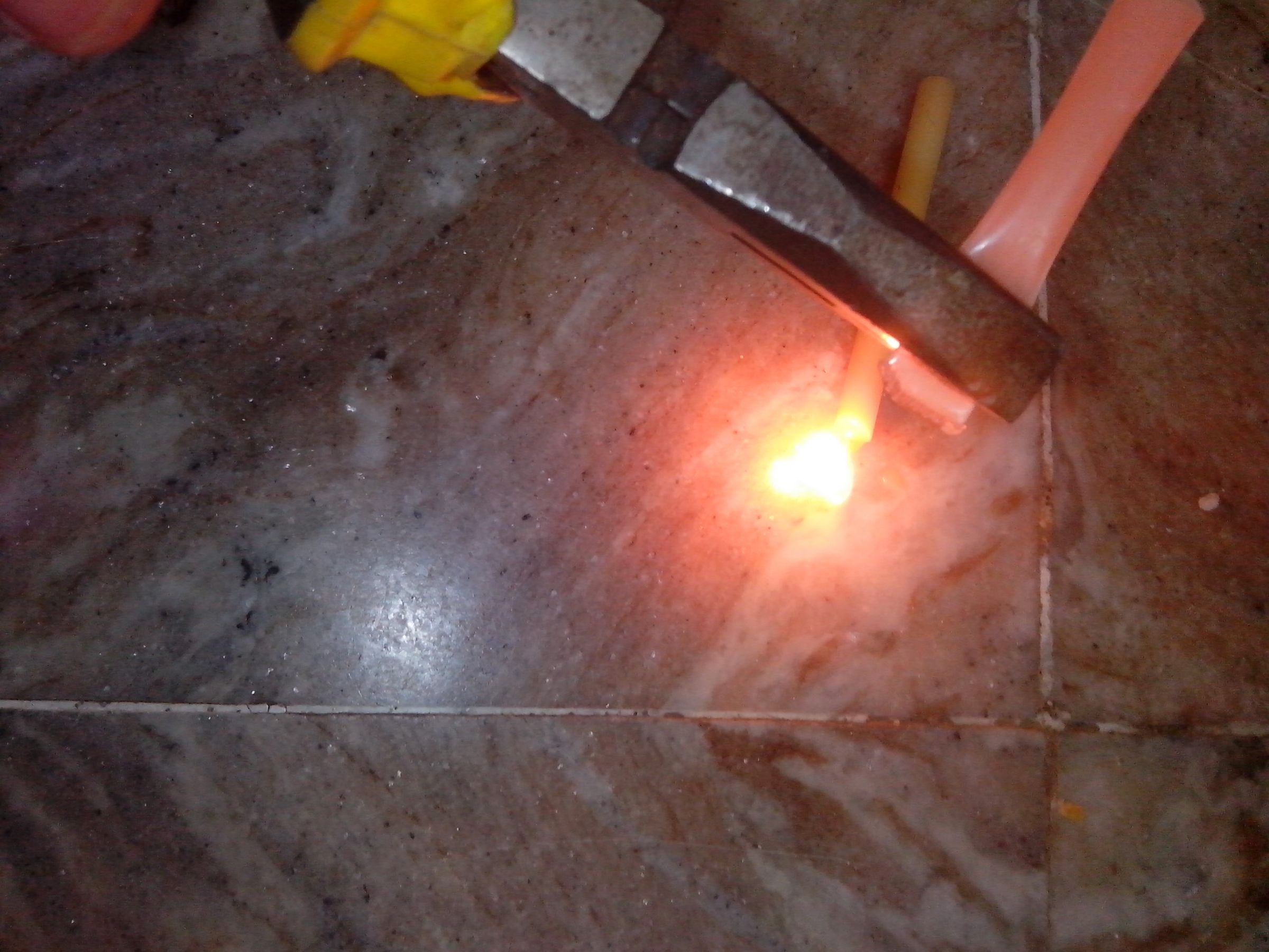 STRAW SURVIVAL SPY CONTAINERS : 5 Steps - Instructables