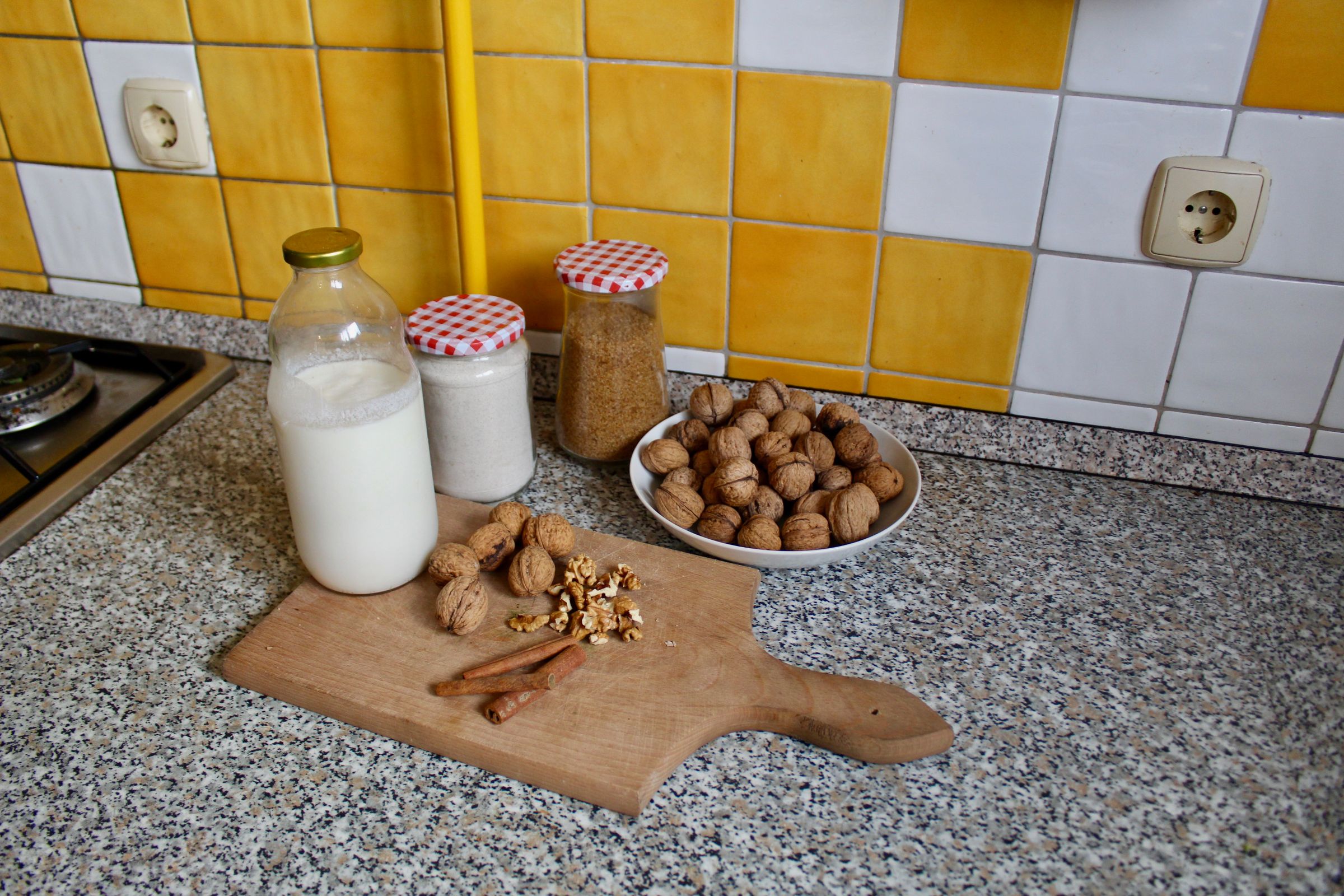 Frozen Walnut Cinnamon Mousse : 5 Steps (with Pictures) - Instructables