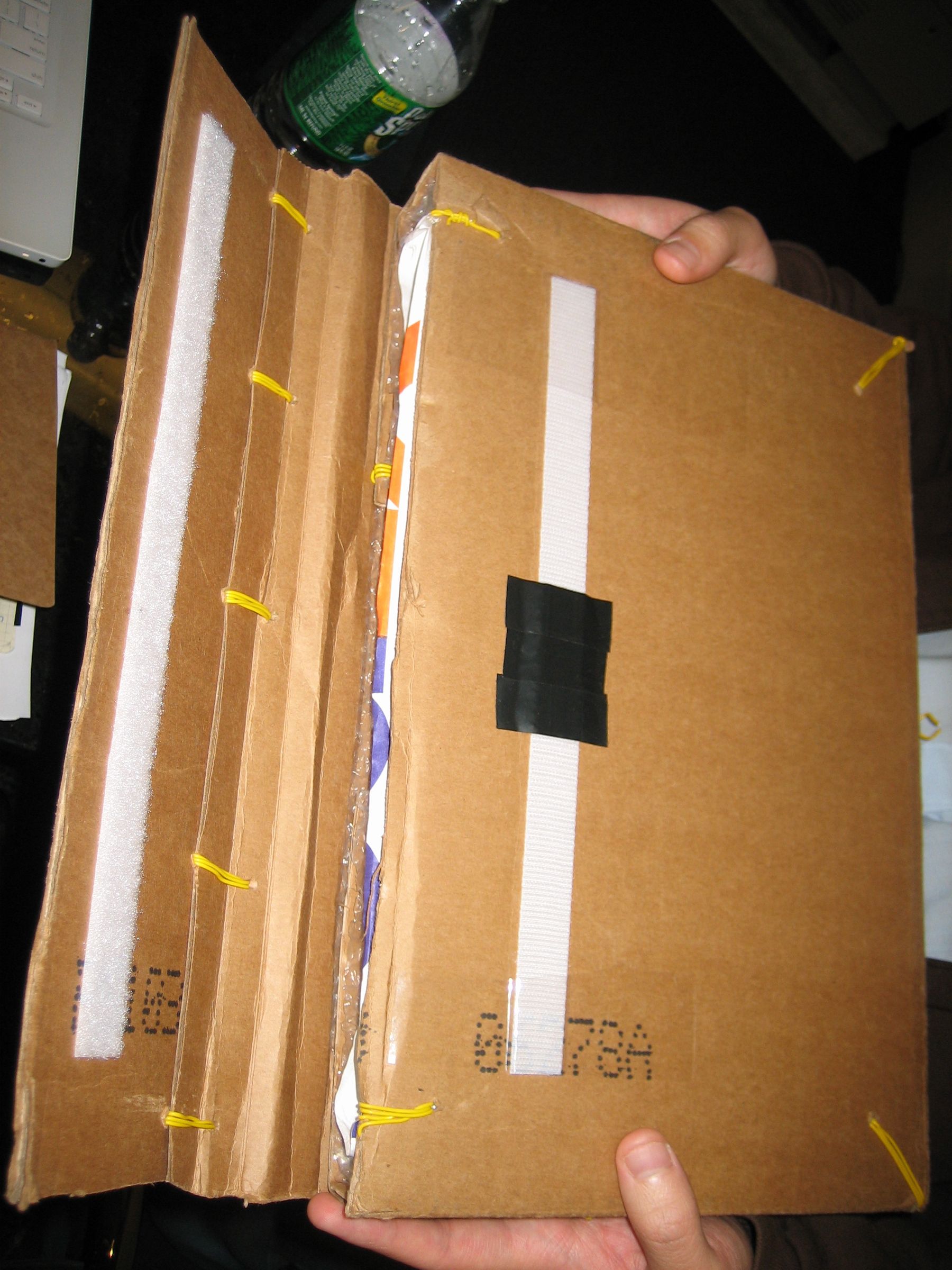 Undercover Laptop Case : 11 Steps - Instructables