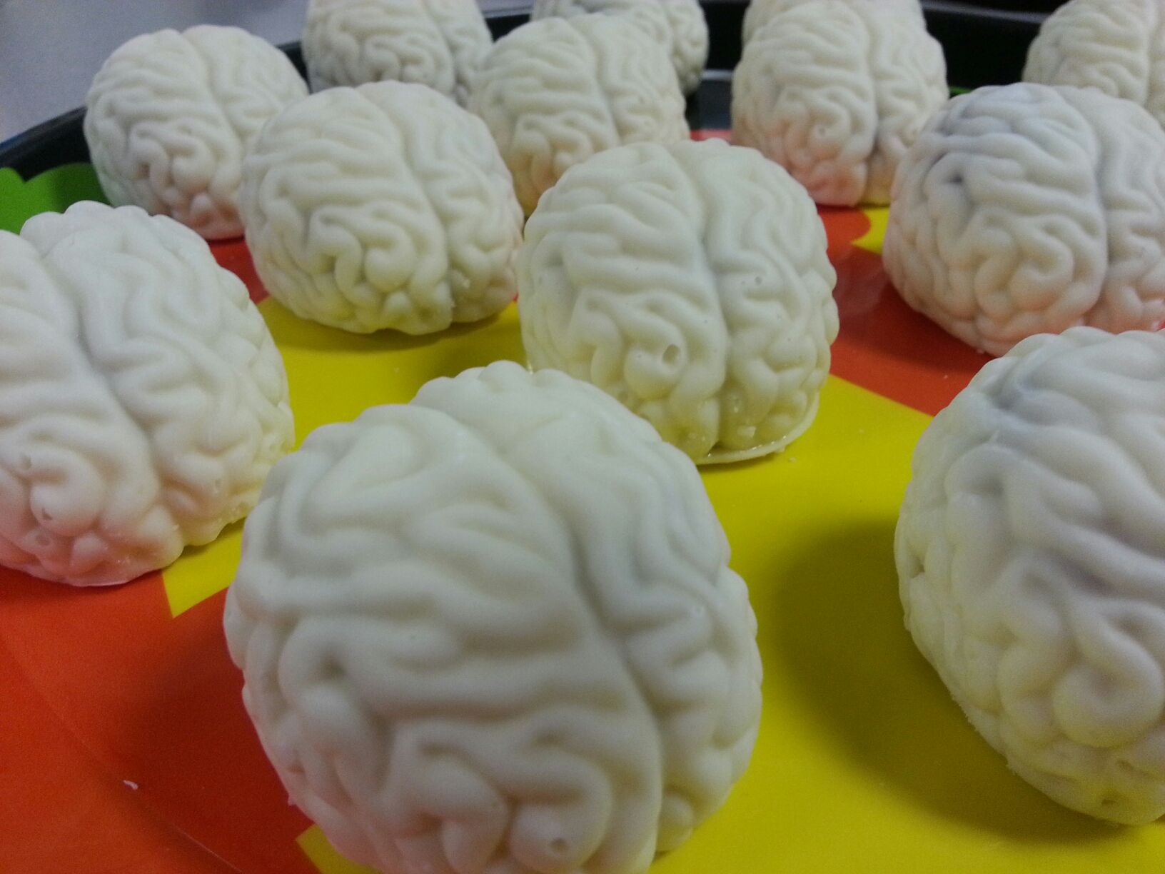 Bleeding Cake Ball Brains : 9 Steps (with Pictures) - Instructables