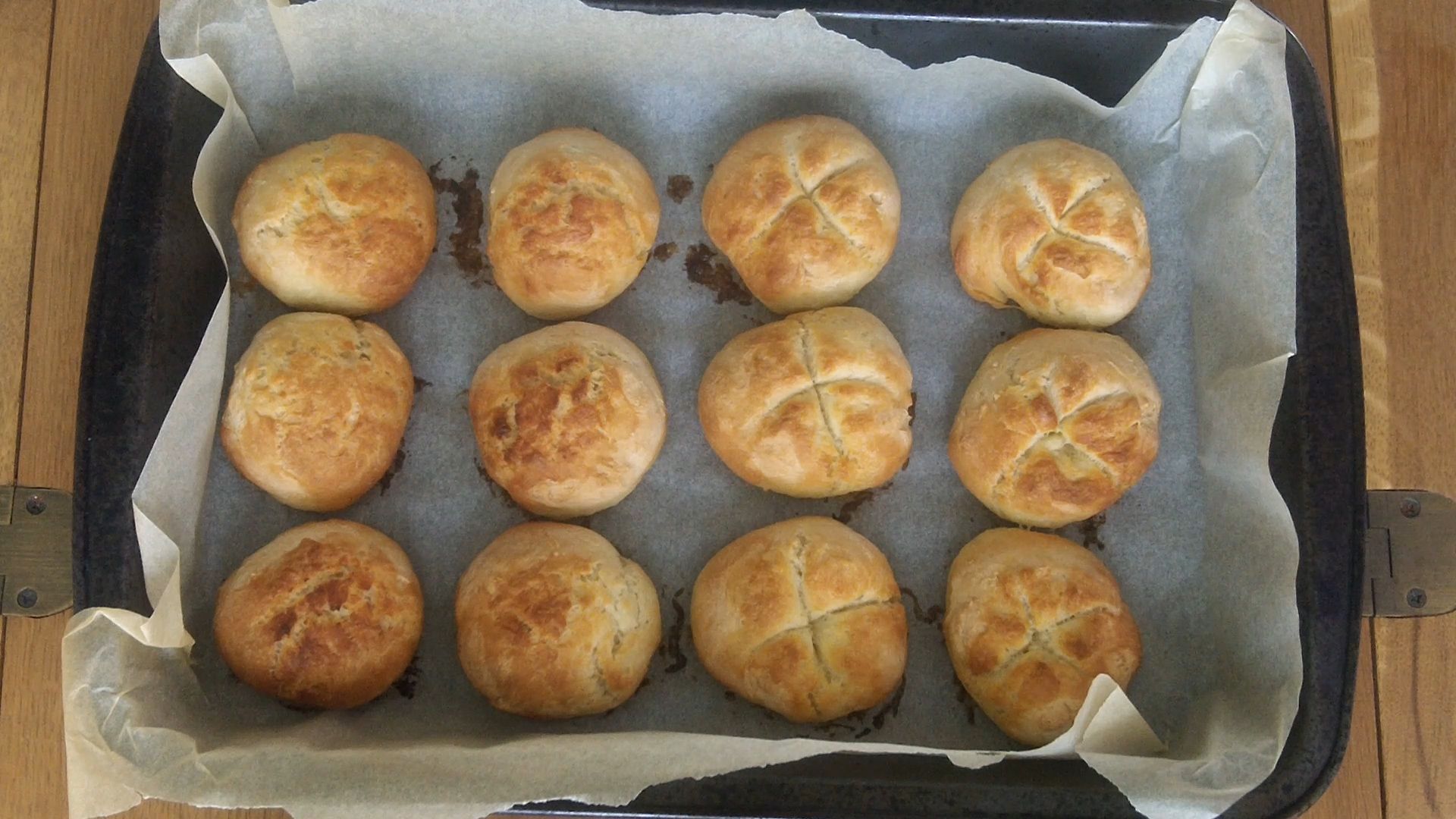 Very Very Easy Mini Butter Bread Rolls & Garlic Cheese Rolls (with ...