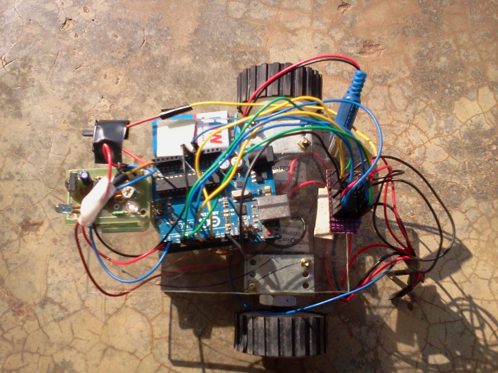 Techno Bot:obstruction Avoider : 5 Steps - Instructables