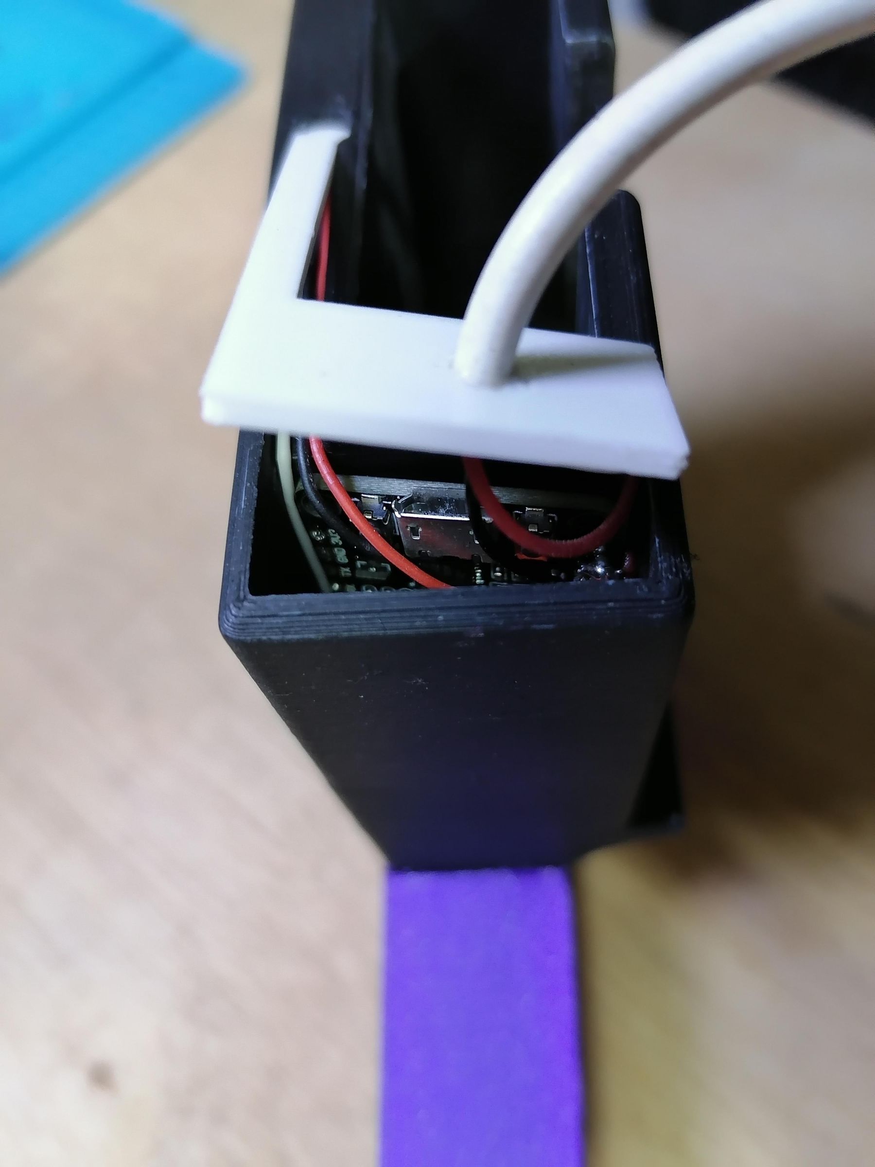 DIY Monitor ScreenBar WiFi RGB LED : 20 Steps (with Pictures ...