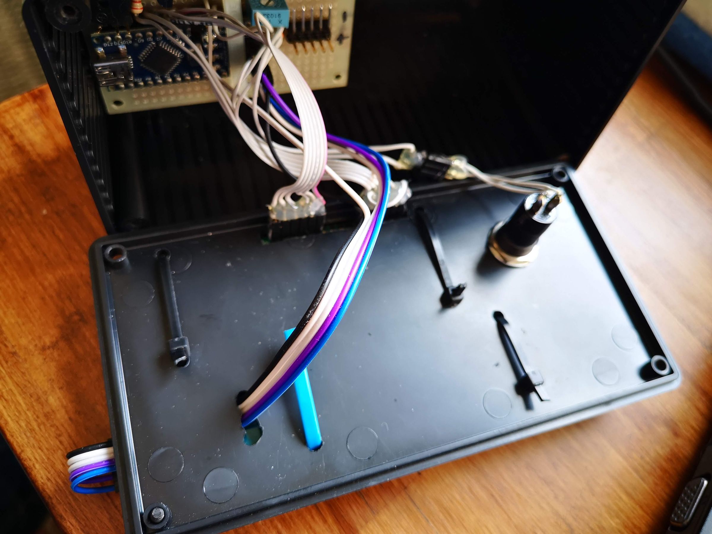 Predator Count Down Box : 4 Steps (with Pictures) - Instructables