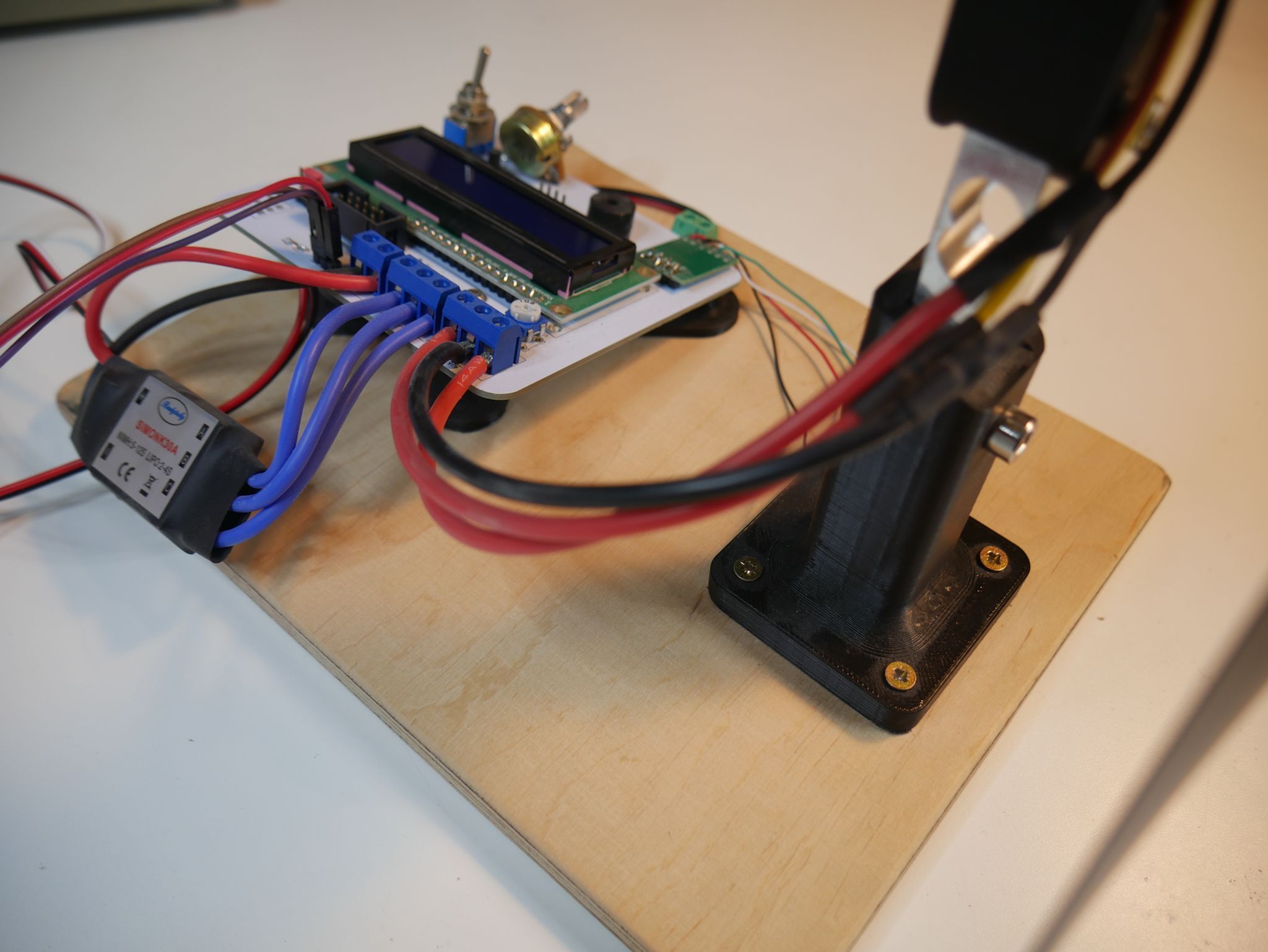 Brushless Motor Thrust Stand : 7 Steps (with Pictures) - Instructables