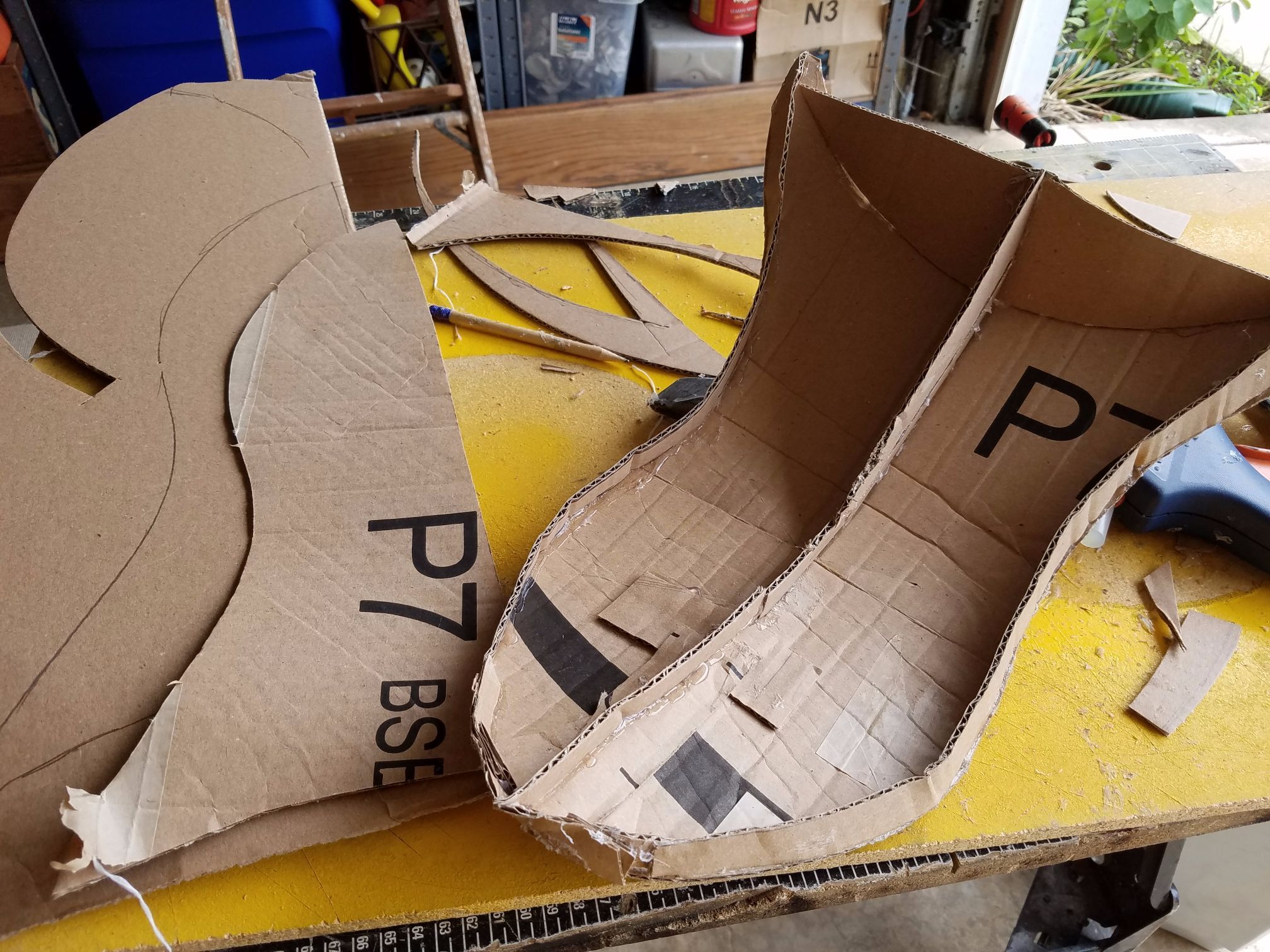 Zazu Puppet : 14 Steps (with Pictures) - Instructables