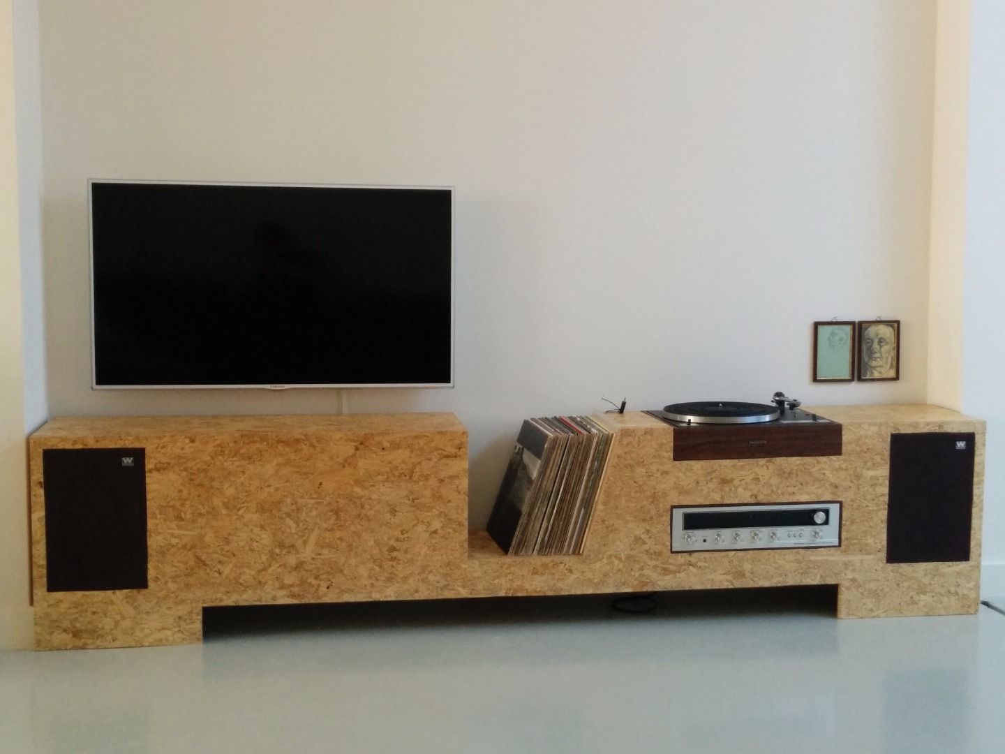 Turntable Cabinet OSB : 4 Steps - Instructables