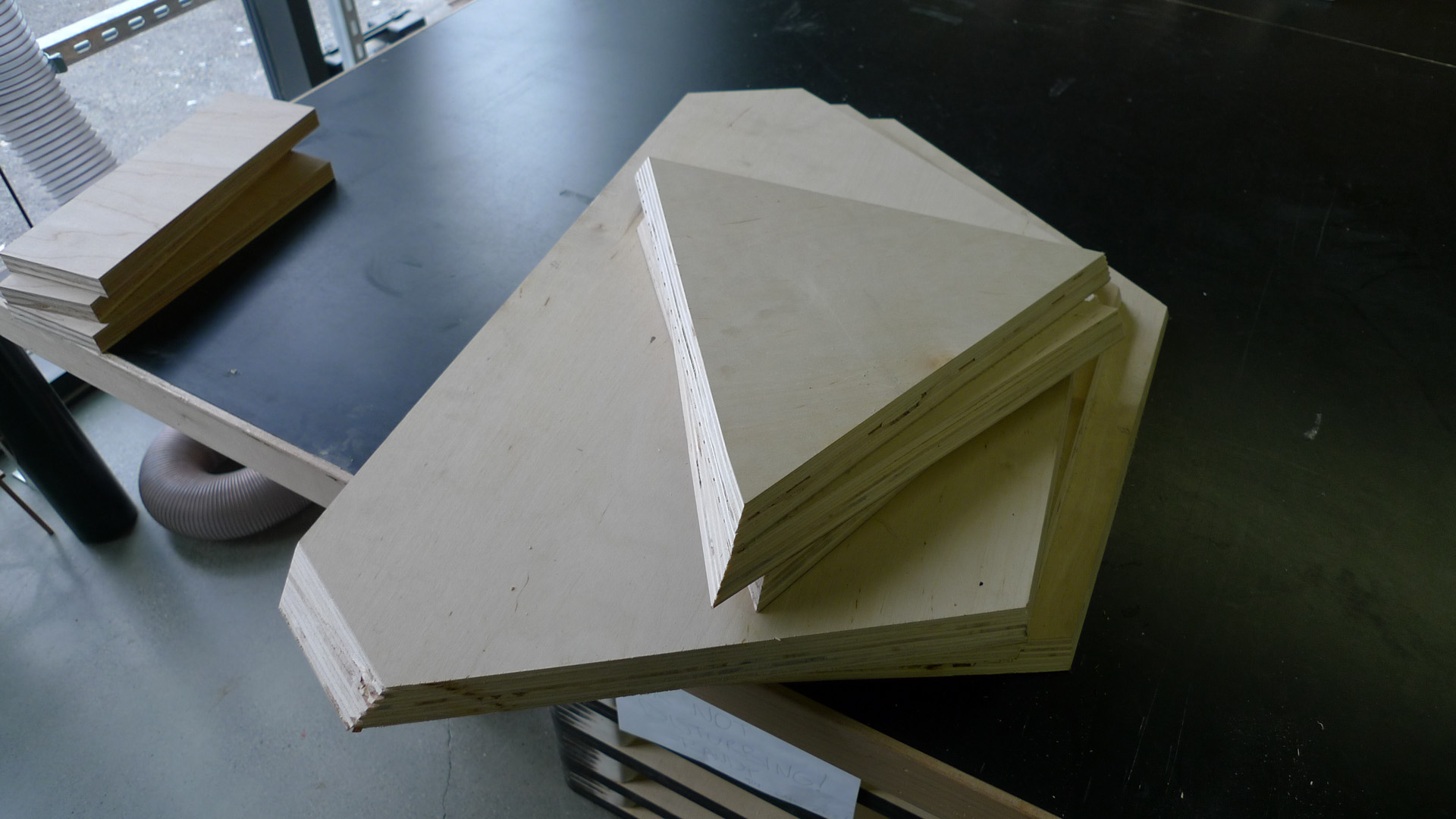 Tetra Table : 24 Steps (with Pictures) - Instructables