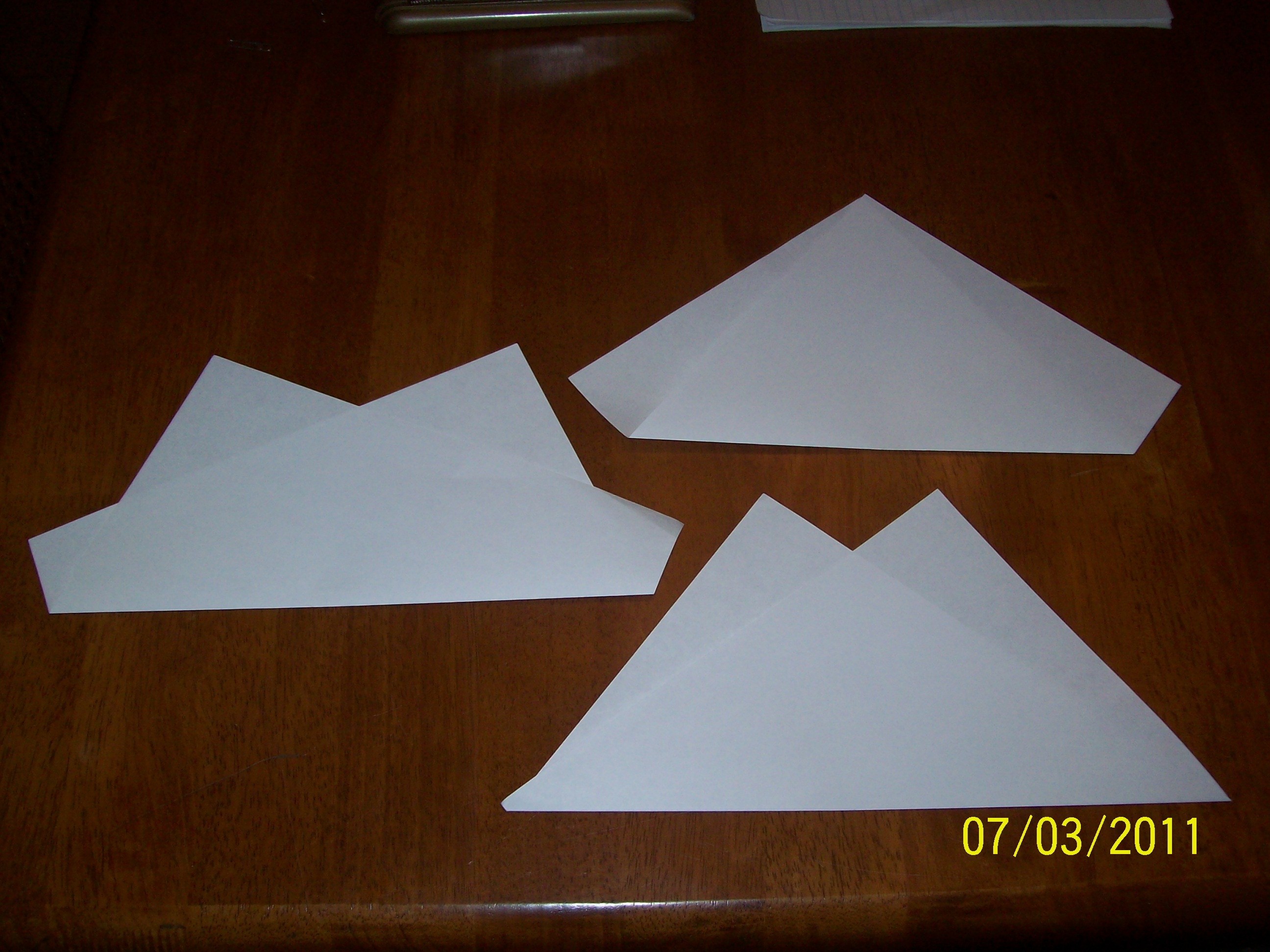 Annular (Ring) Paper Plane : 4 Steps - Instructables