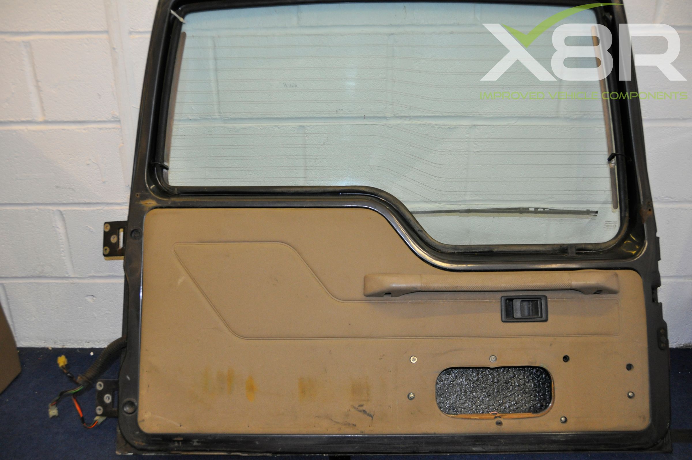 Fitting Our Replacement Door Lock Springs Land Rover Discovery 1 Range ...