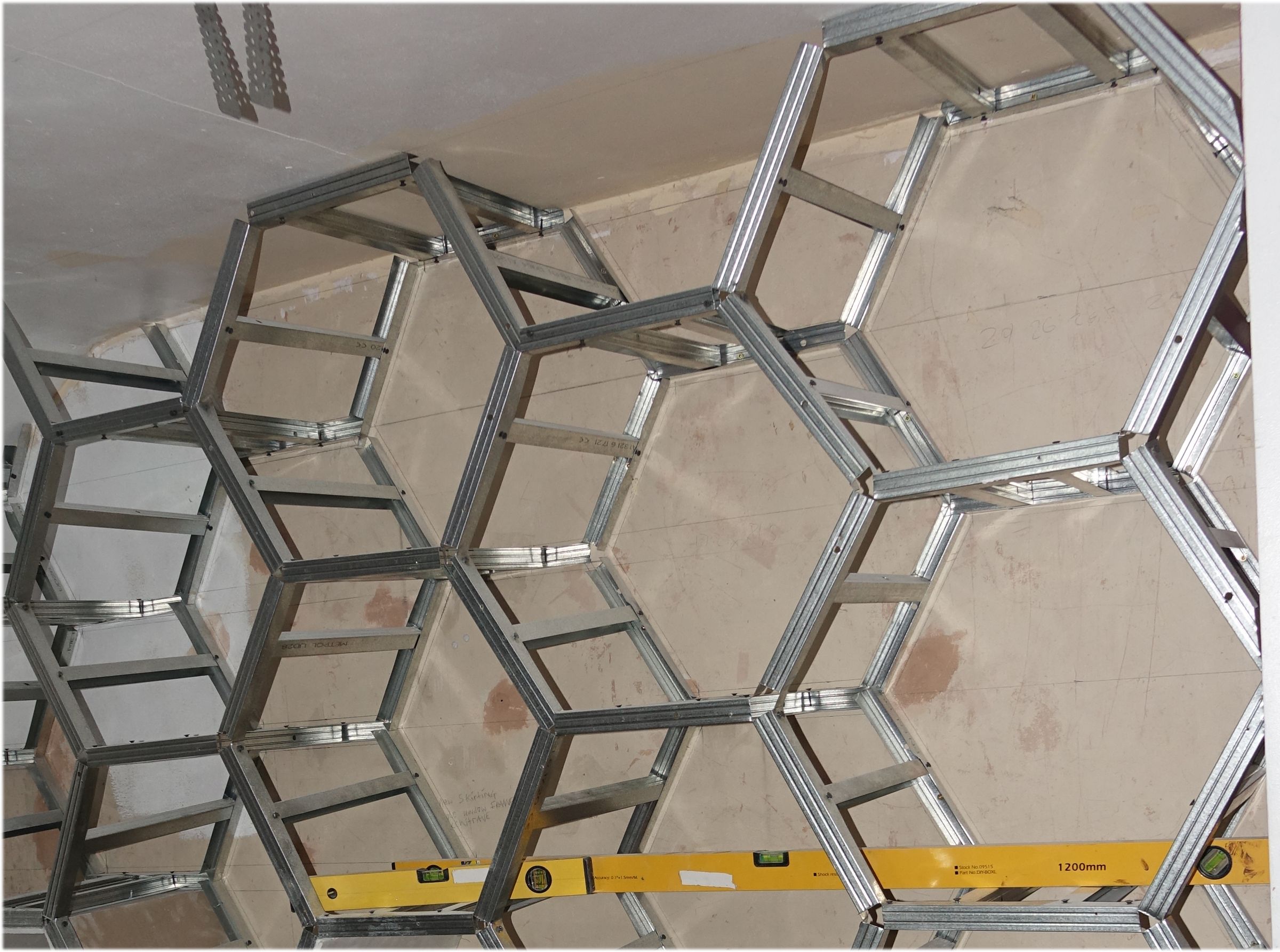 Built in Wall Hexagon Shelves : 7 Steps (with Pictures) - Instructables