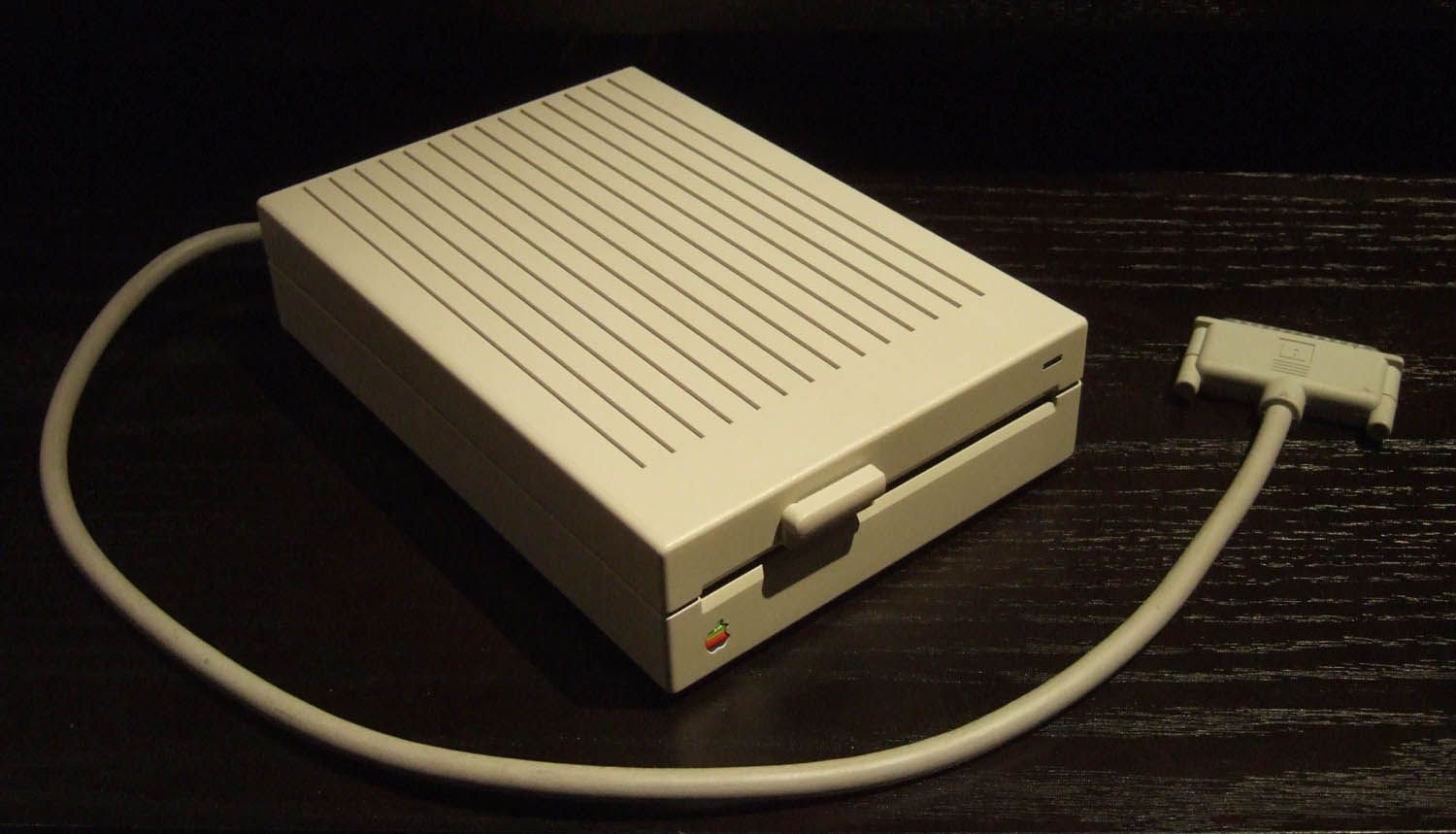 Apple Floppy Amp : 8 Steps (with Pictures) - Instructables