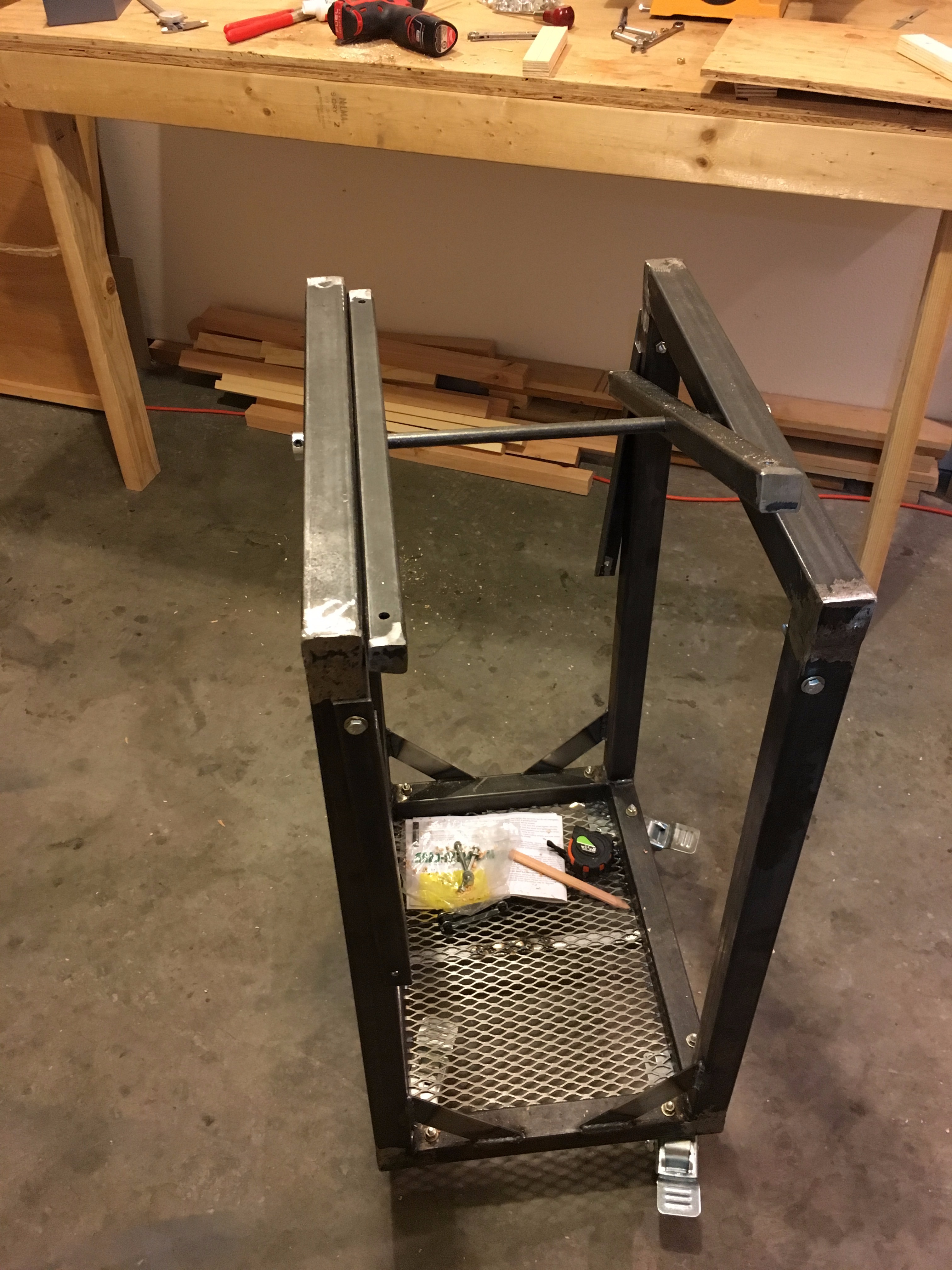 Metal Rotating Tool Stand : 6 Steps (with Pictures) - Instructables