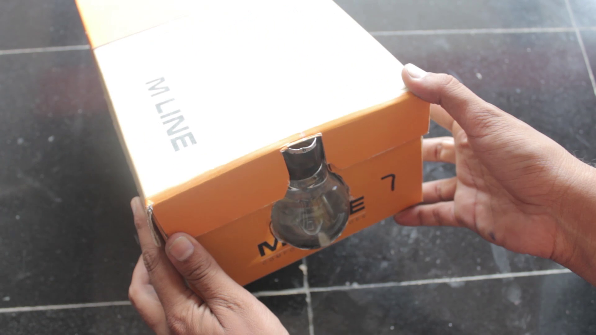 DIY Make Light Bulb Smart Phone Projector at Home Easy Way : 9 Steps ...