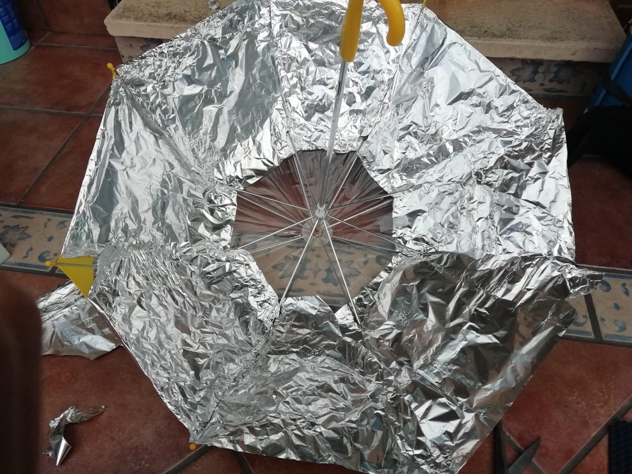 How to Build a Solar Cooker From a Broken Umbrella : 7 Steps ...