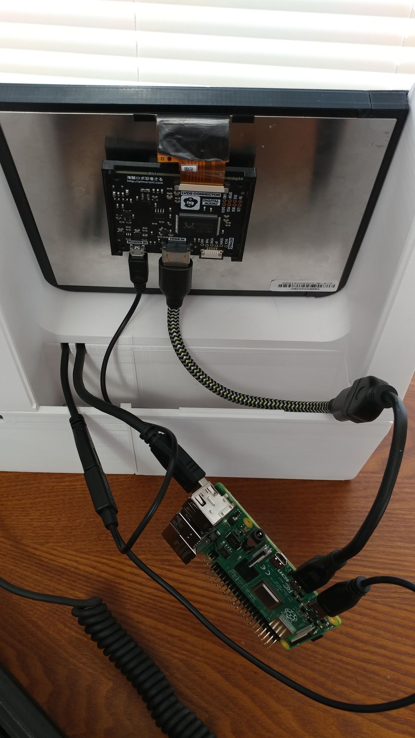 2:3 Scale VT100 Terminal Reproduction Facade Build : 7 Steps (with ...