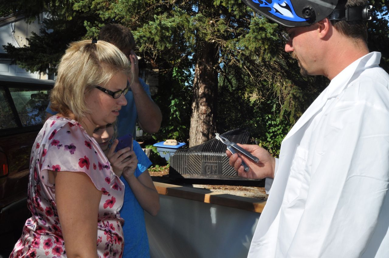 Solar Death Ray (TV Fresnel Lens) (with Pictures) - Instructables