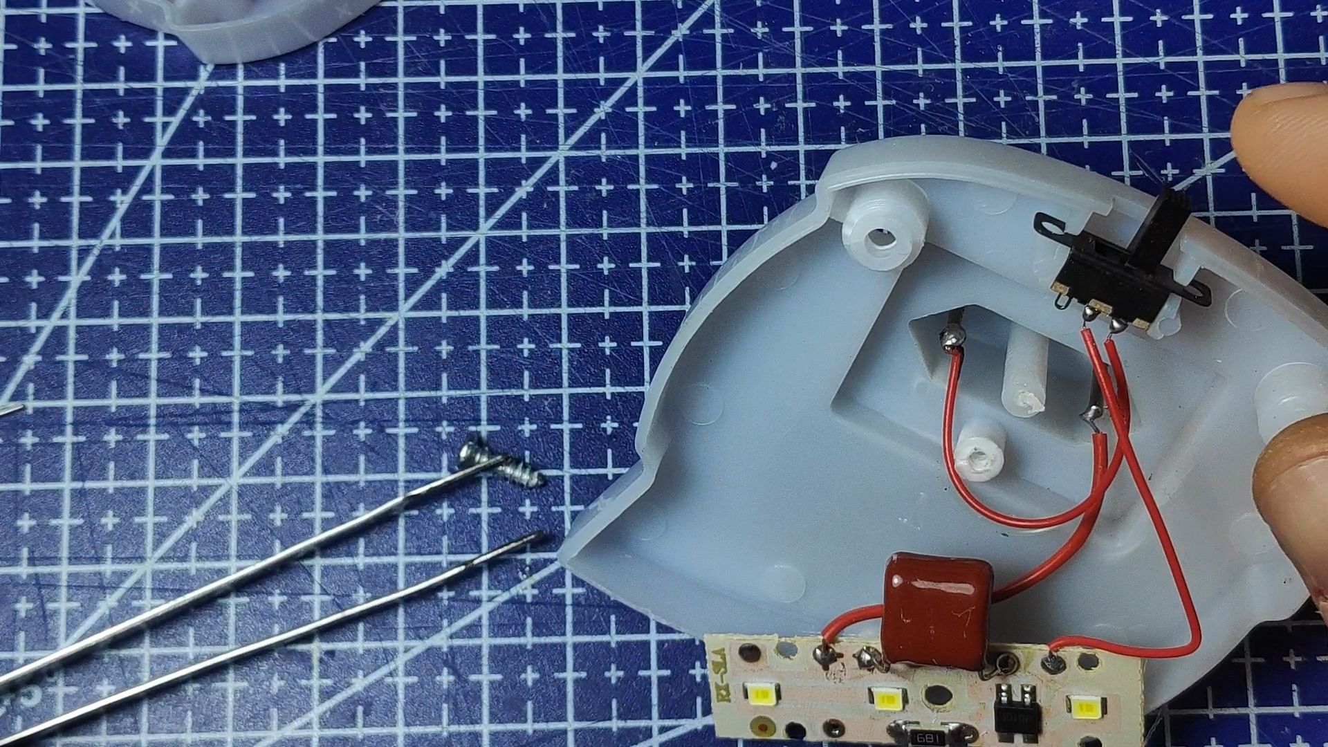 Fixing and Improving a Night Light : 5 Steps (with Pictures ...