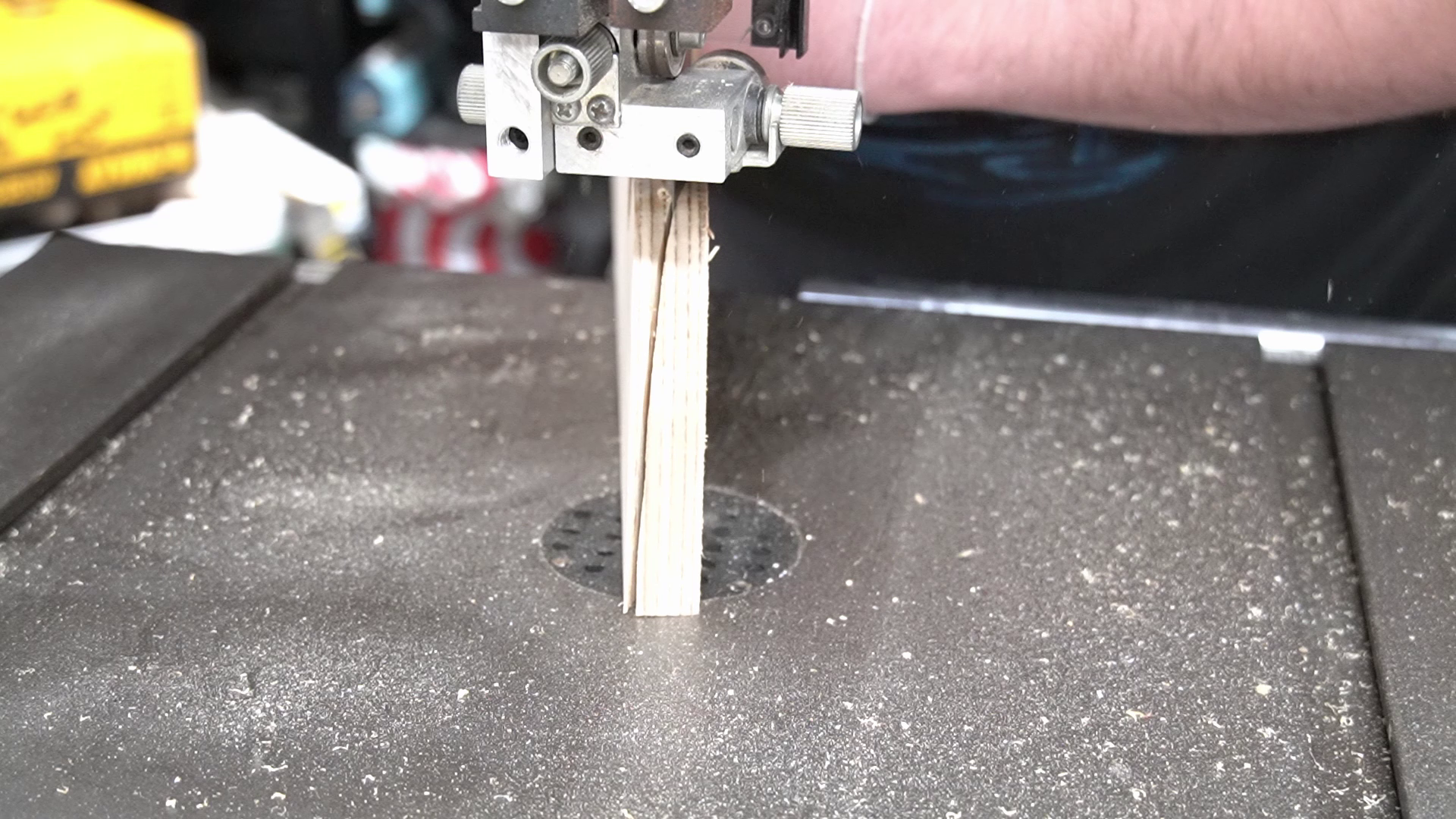 Giant Pizza Table : 13 Steps (with Pictures) - Instructables