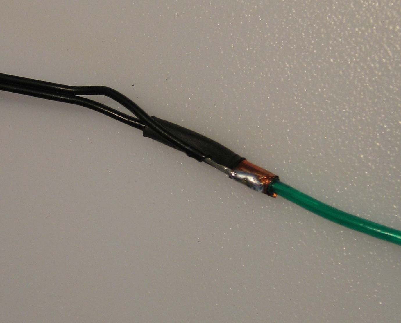 How to Solder EL (Electroluminescent) Wire : 7 Steps (with Pictures ...