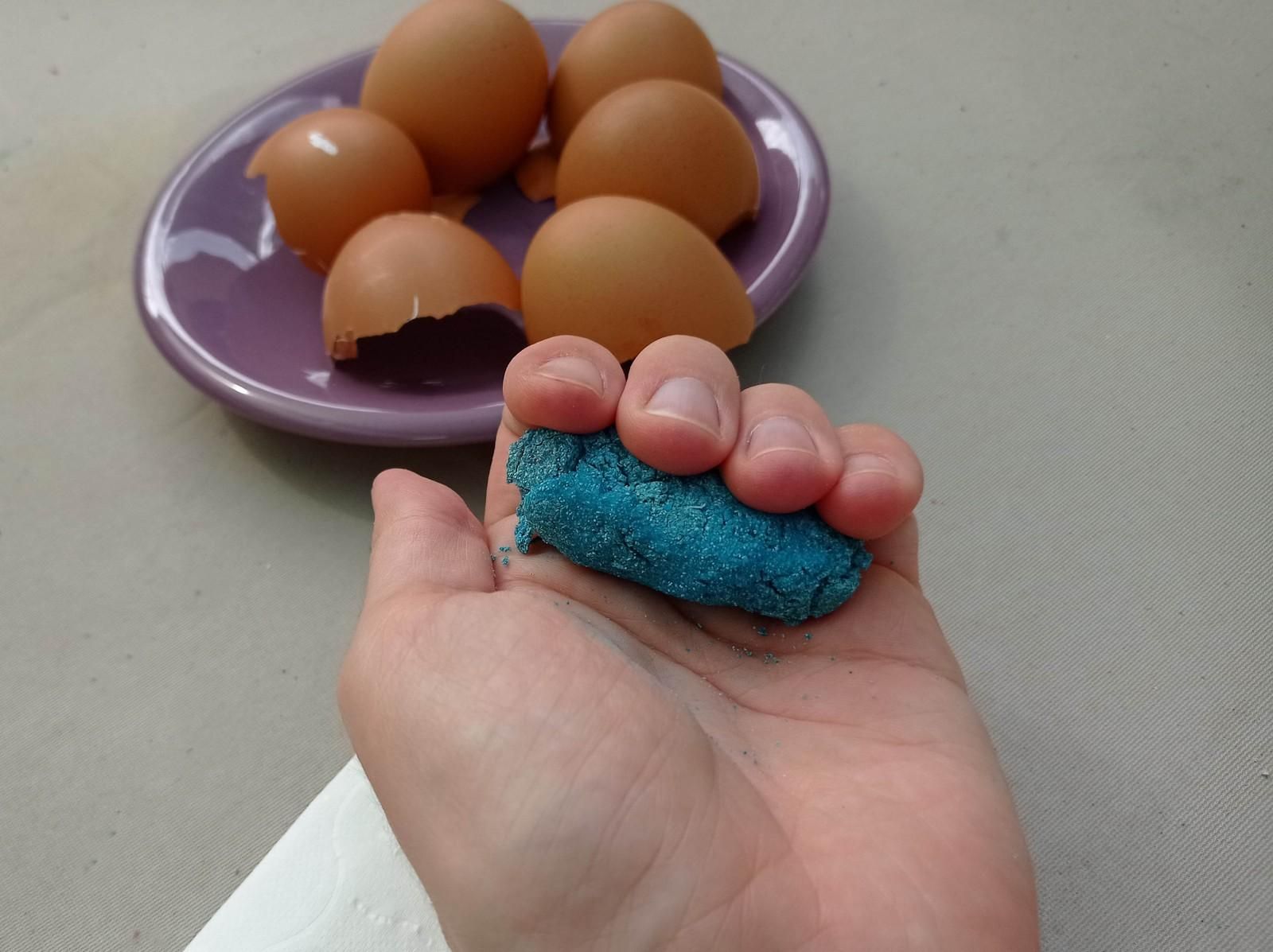 Homemade Chalk From Egg Shells : 4 Steps (with Pictures) - Instructables