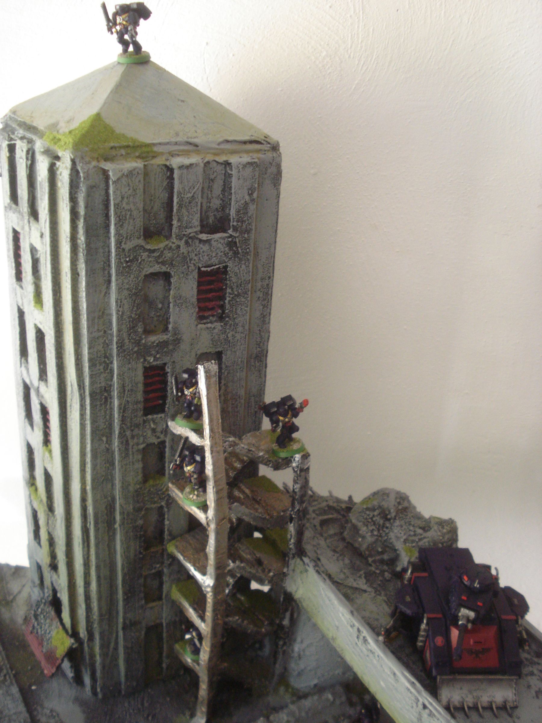 Turning a Cardboard City Into a Warhammer 40K Terrain : 12 Steps (with ...
