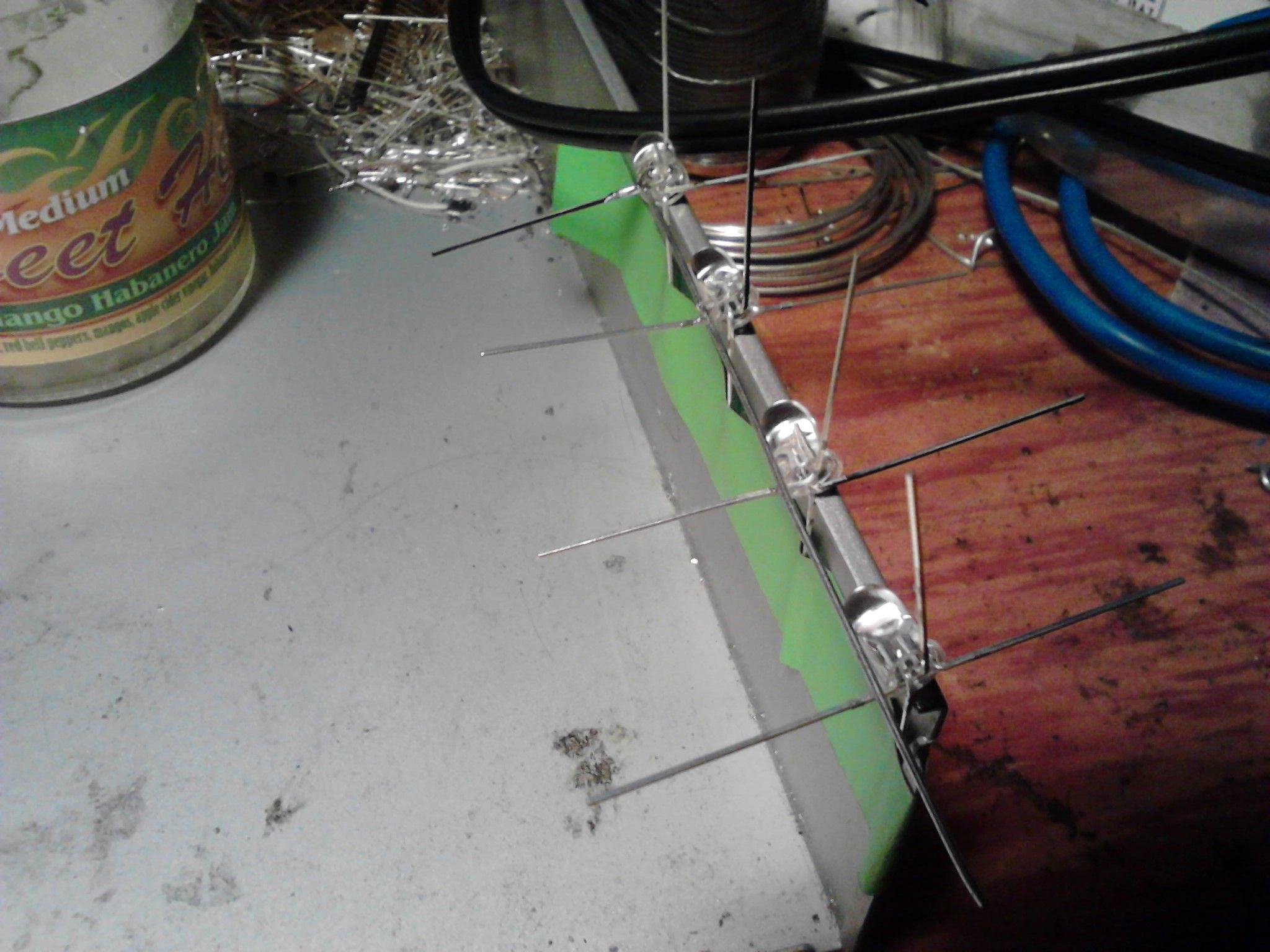 Charliecube -- Charlieplexed 4x4x4 RGB LED Cube : 6 Steps (with Pictures) - Instructables