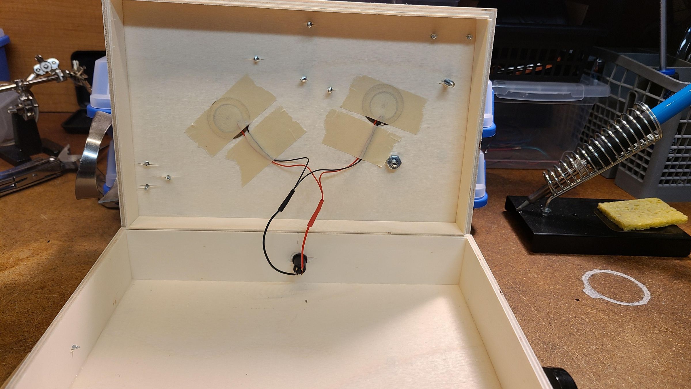 Noise Box to Make Spooky Sounds : 6 Steps - Instructables