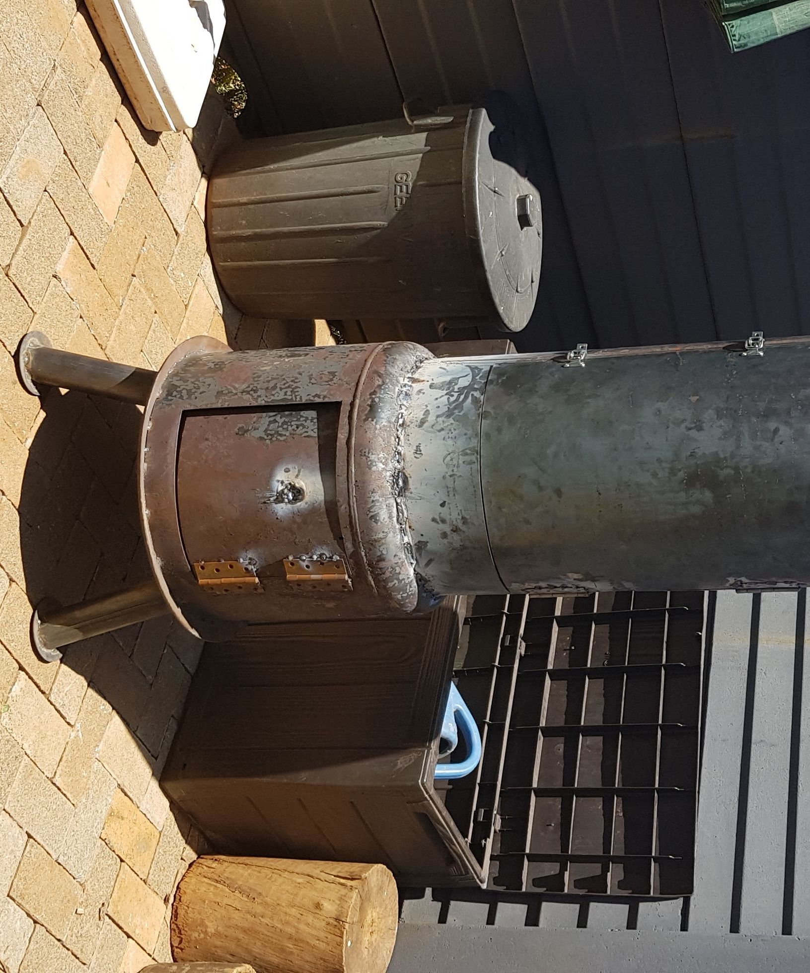 DIY Smoker From 2 Geysers : 9 Steps (with Pictures) - Instructables