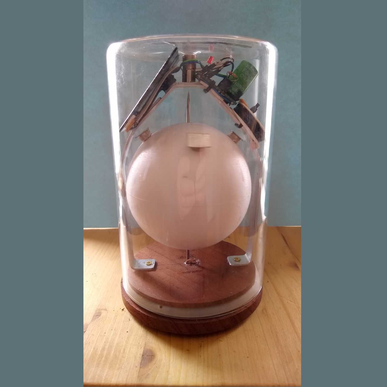 Continuously Rotating Sphere in a Glass Jar : 4 Steps (with Pictures ...