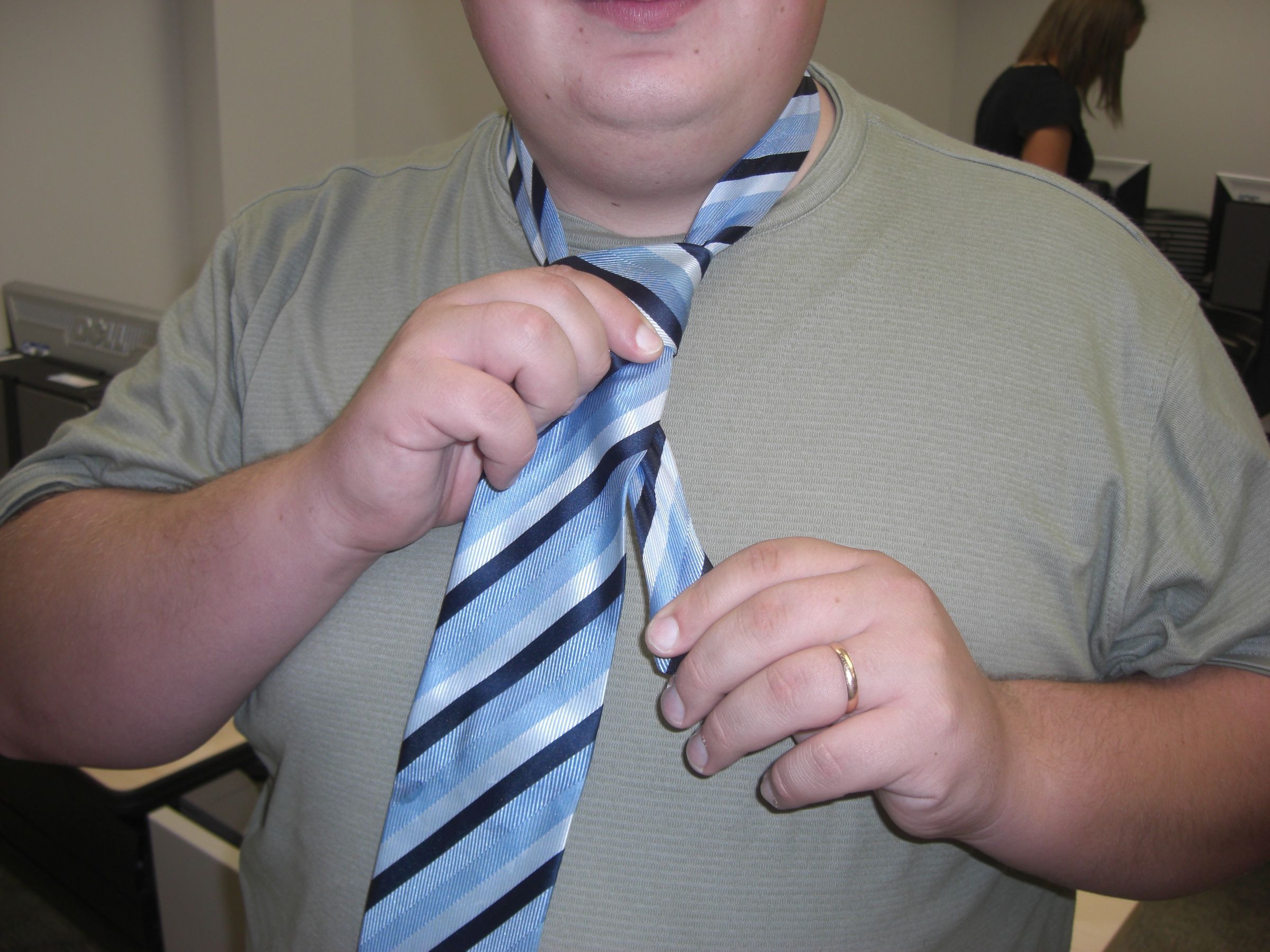 How to Tie a Double Windsor Knott (a Necktie) : 8 Steps - Instructables