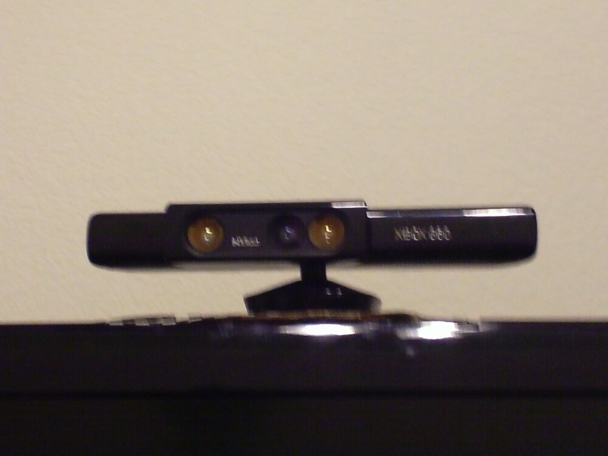Cardboard Kinect Stand : 3 Steps - Instructables