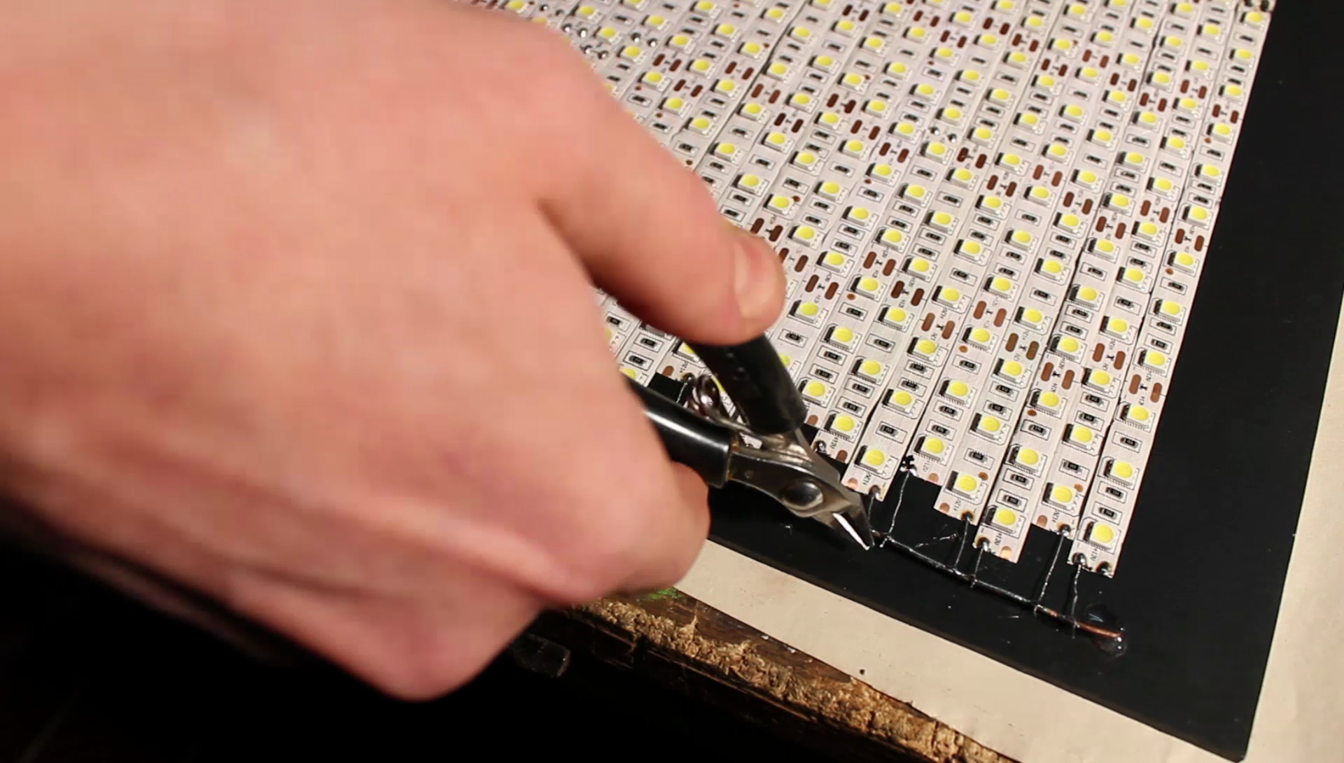 How to Make a Bright LED Panel for 20$ : 7 Steps (with Pictures ...