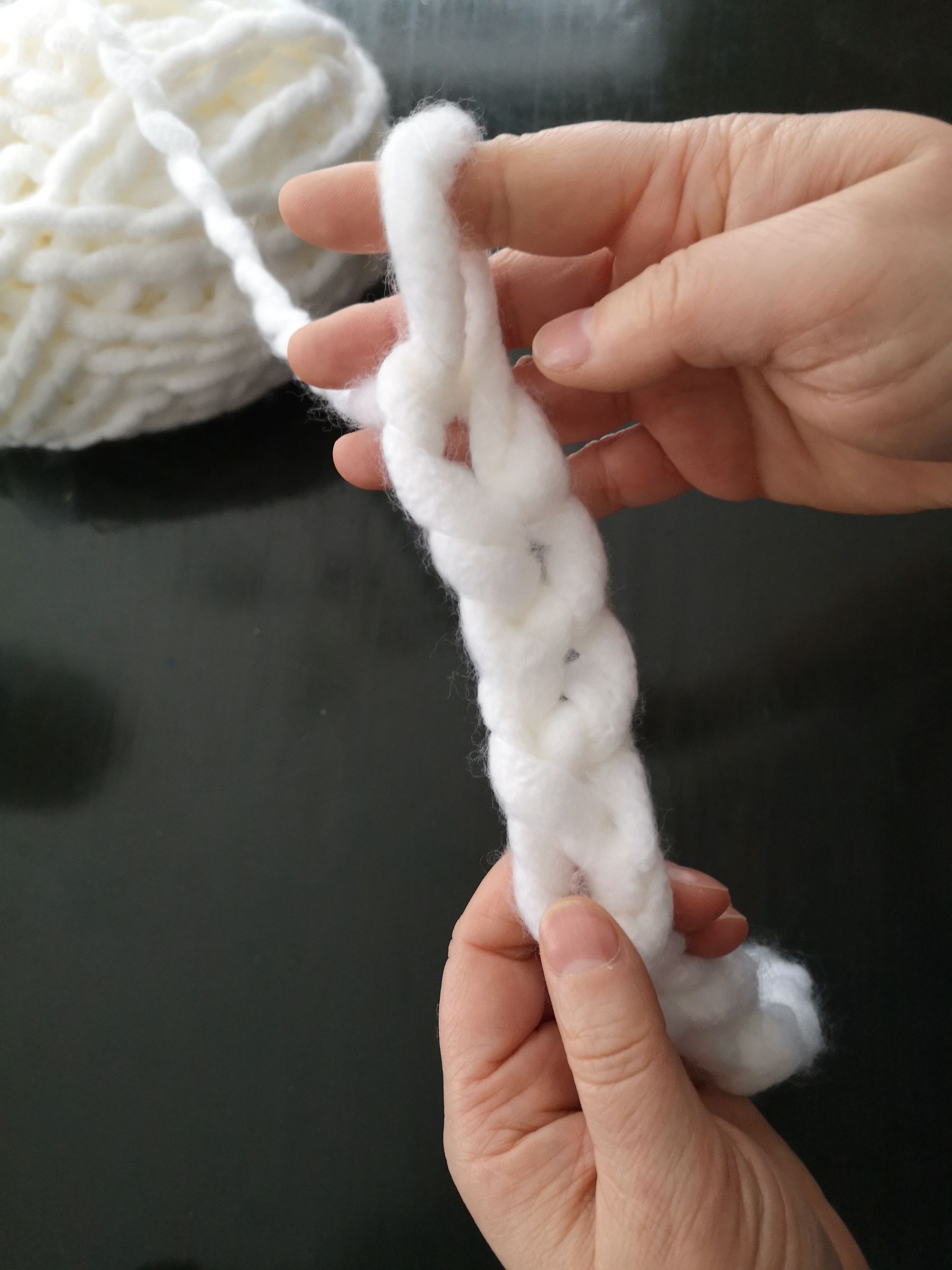 Finger Crochet Wreath : 7 Steps (with Pictures) - Instructables