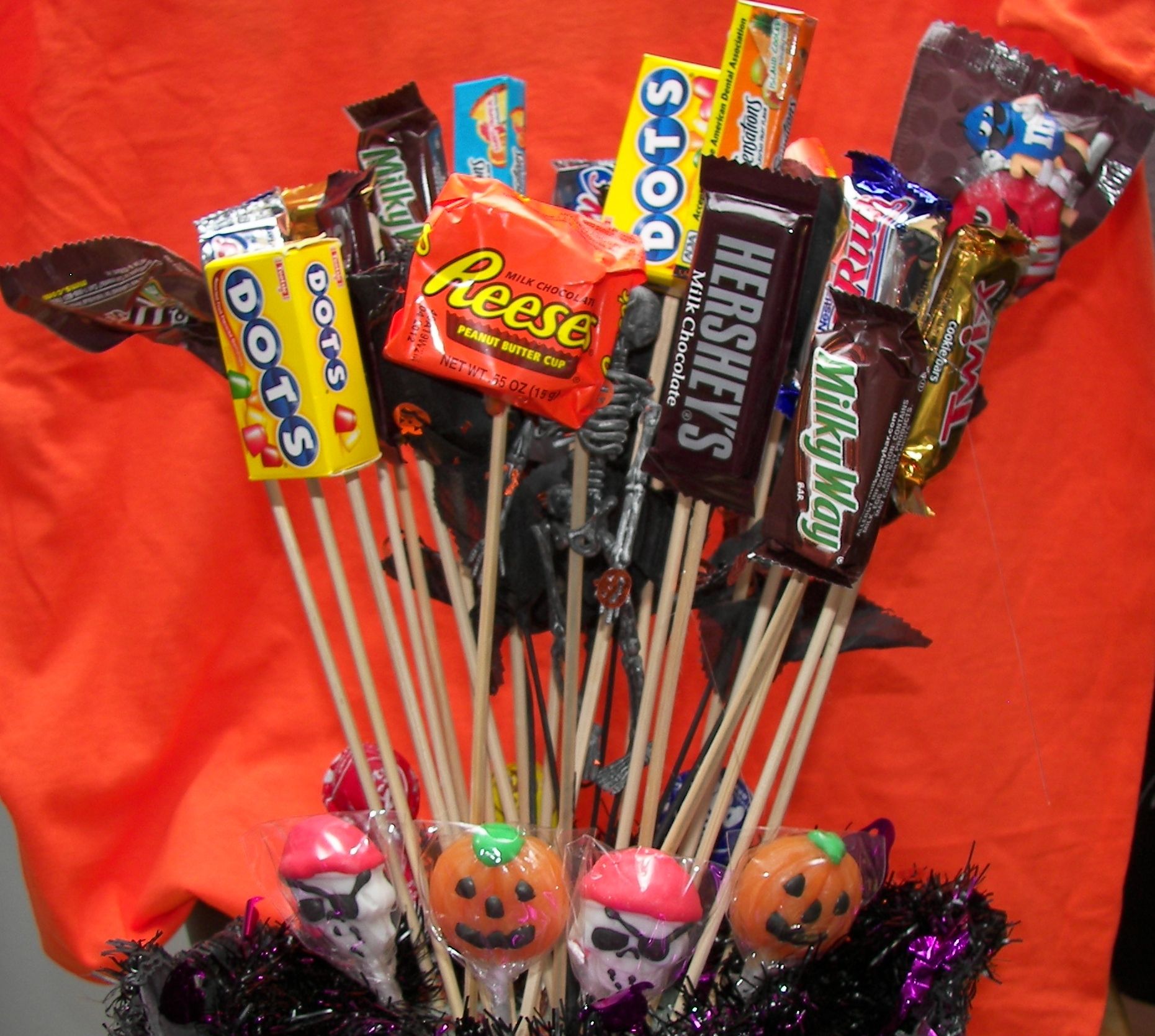 Halloween Decorations: Halloween Candy Bouquet : 5 Steps - Instructables