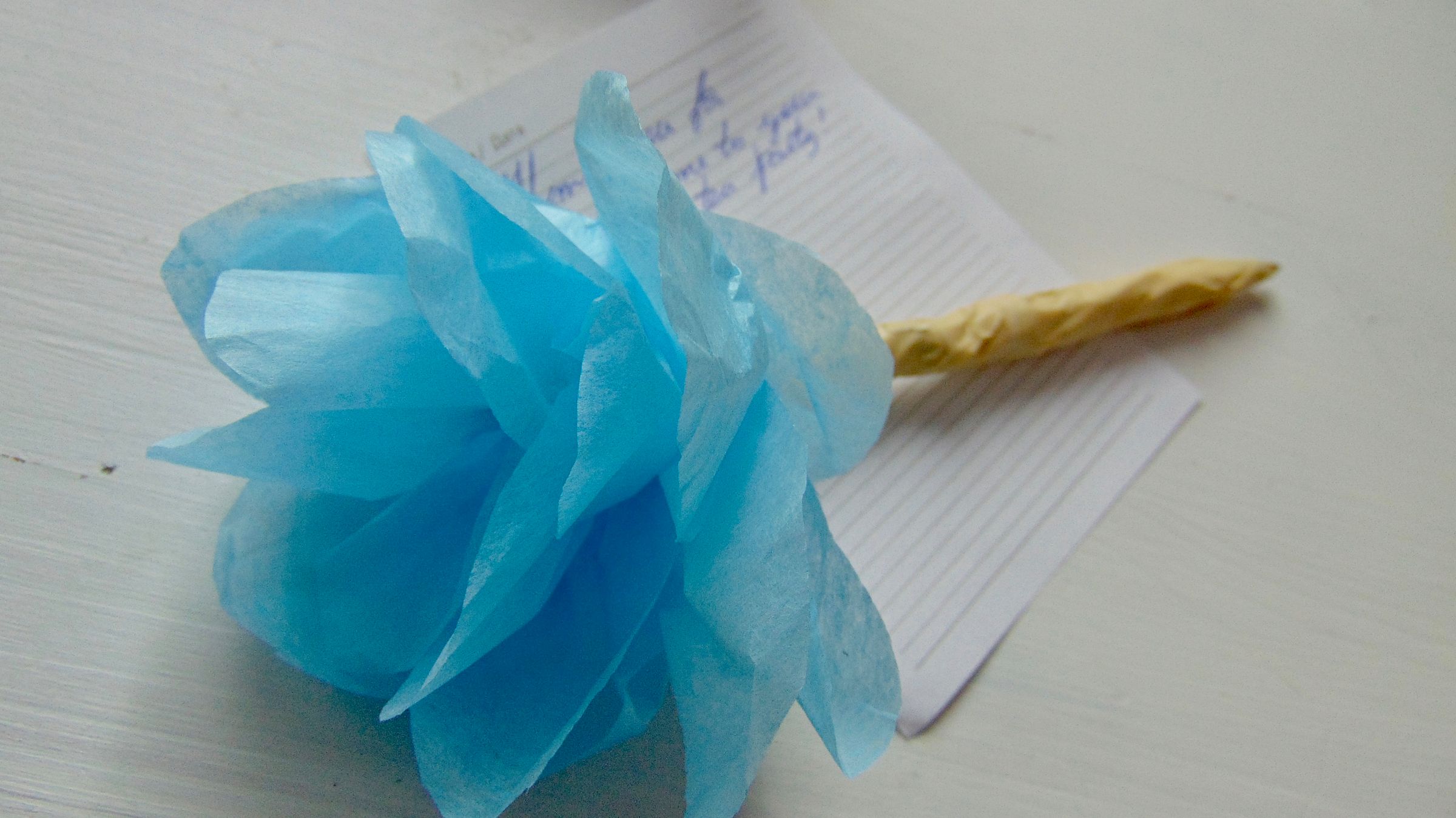 Easy Tissue Paper Flower Pen : 6 Steps (with Pictures) - Instructables