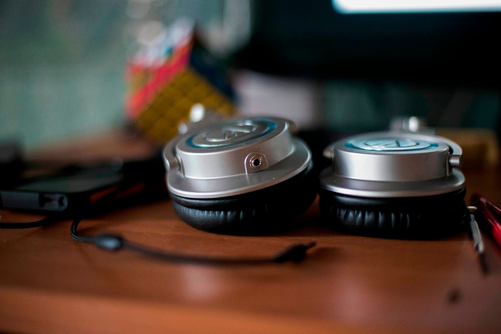 Audio Technica ATH M50s Removable Cable Mod : 6 Steps - Instructables