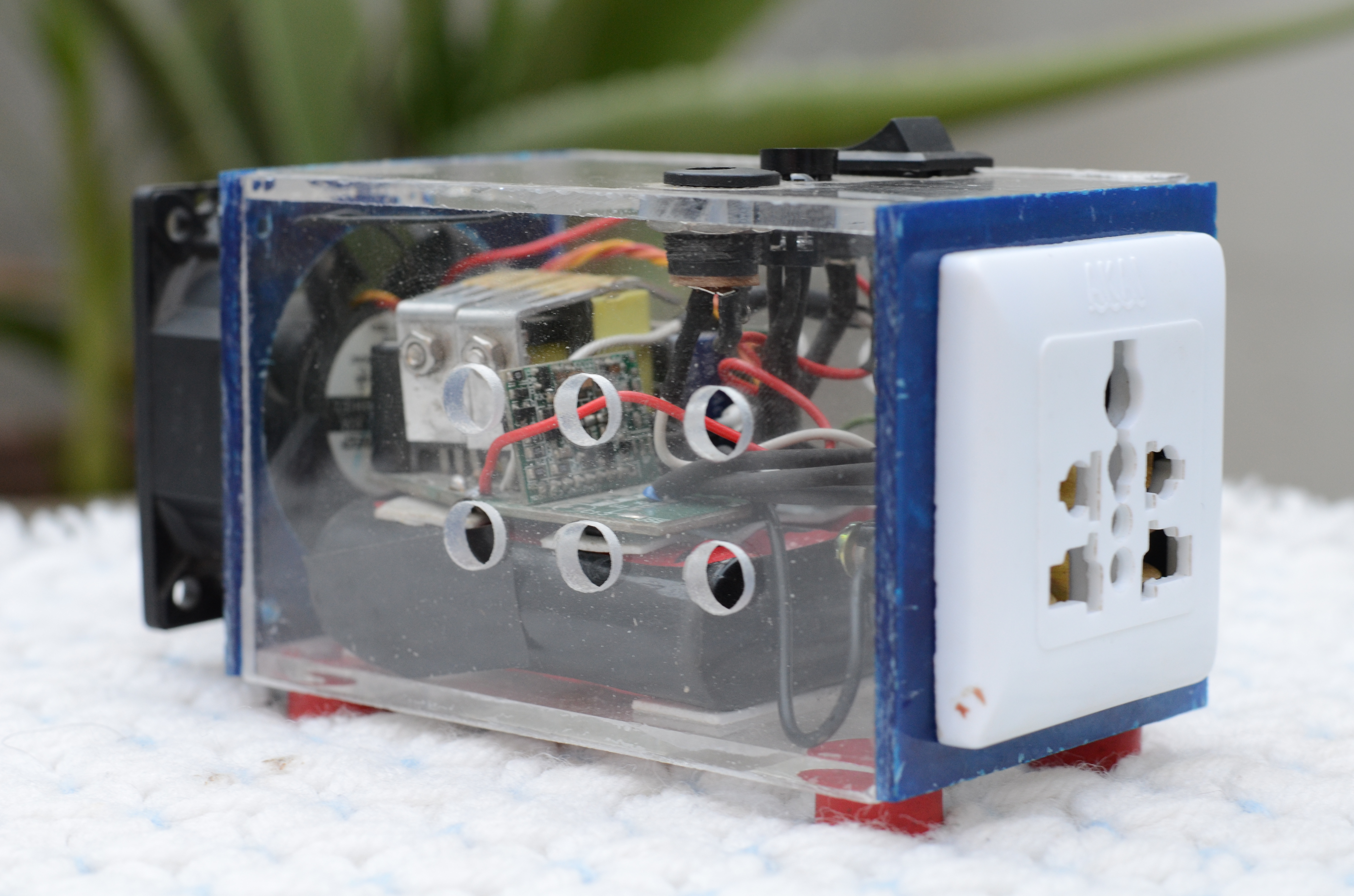 DIY Portable Power Inverter (12v DC to 220v AC) : 11 Steps (with ...