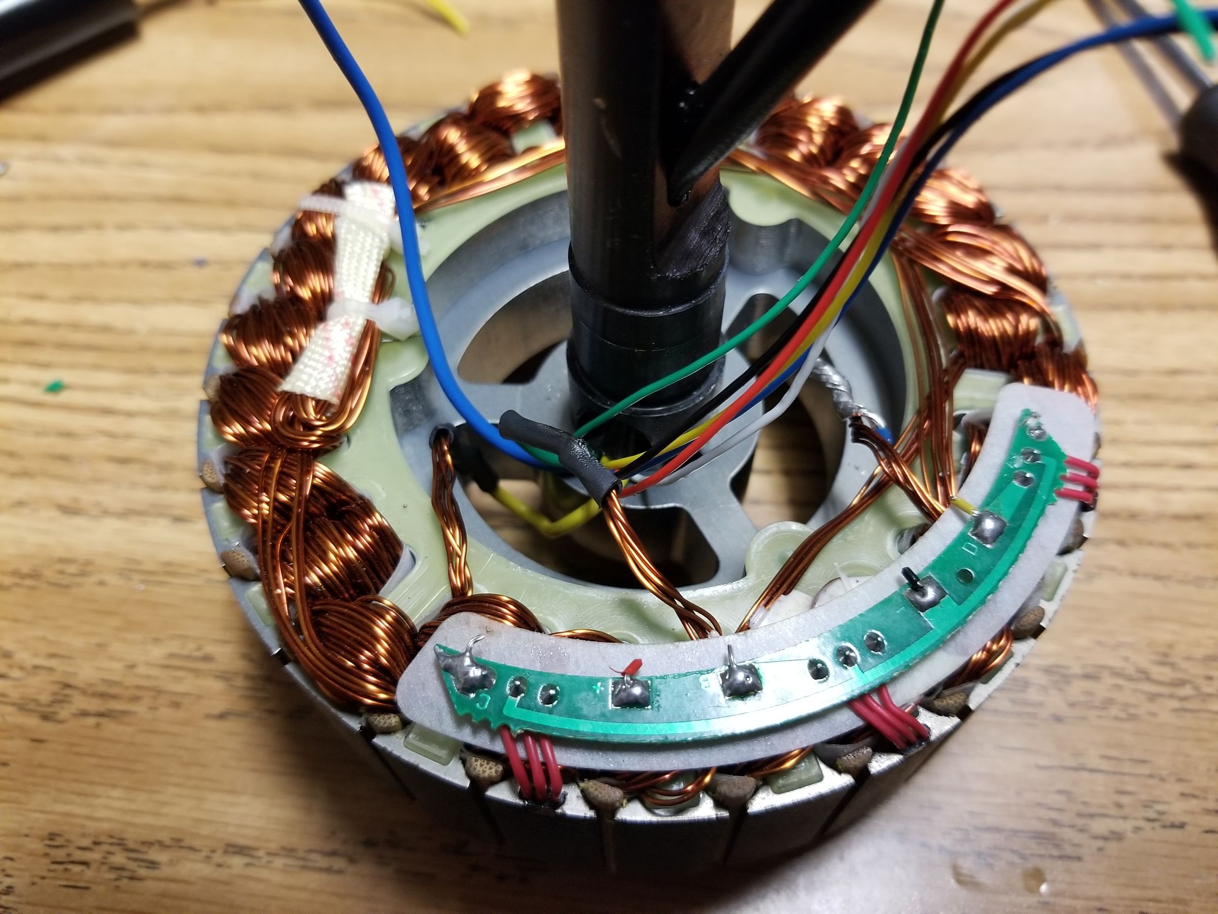 Mounting Hoverboard Wheels Securely and Easily Onto Stateboard ...