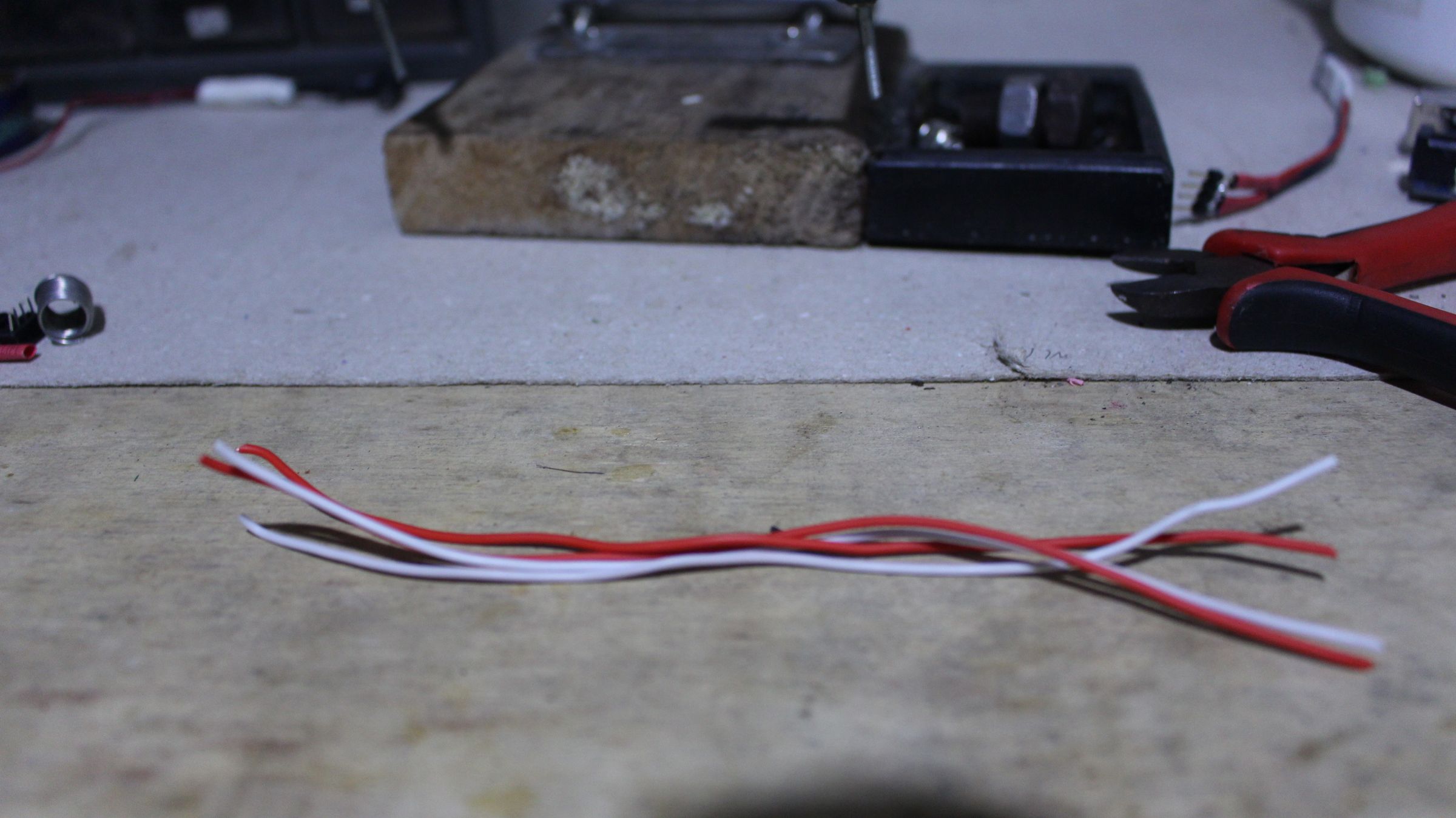DIY Very Cheap Arduino 4-pin Connector : 5 Steps - Instructables