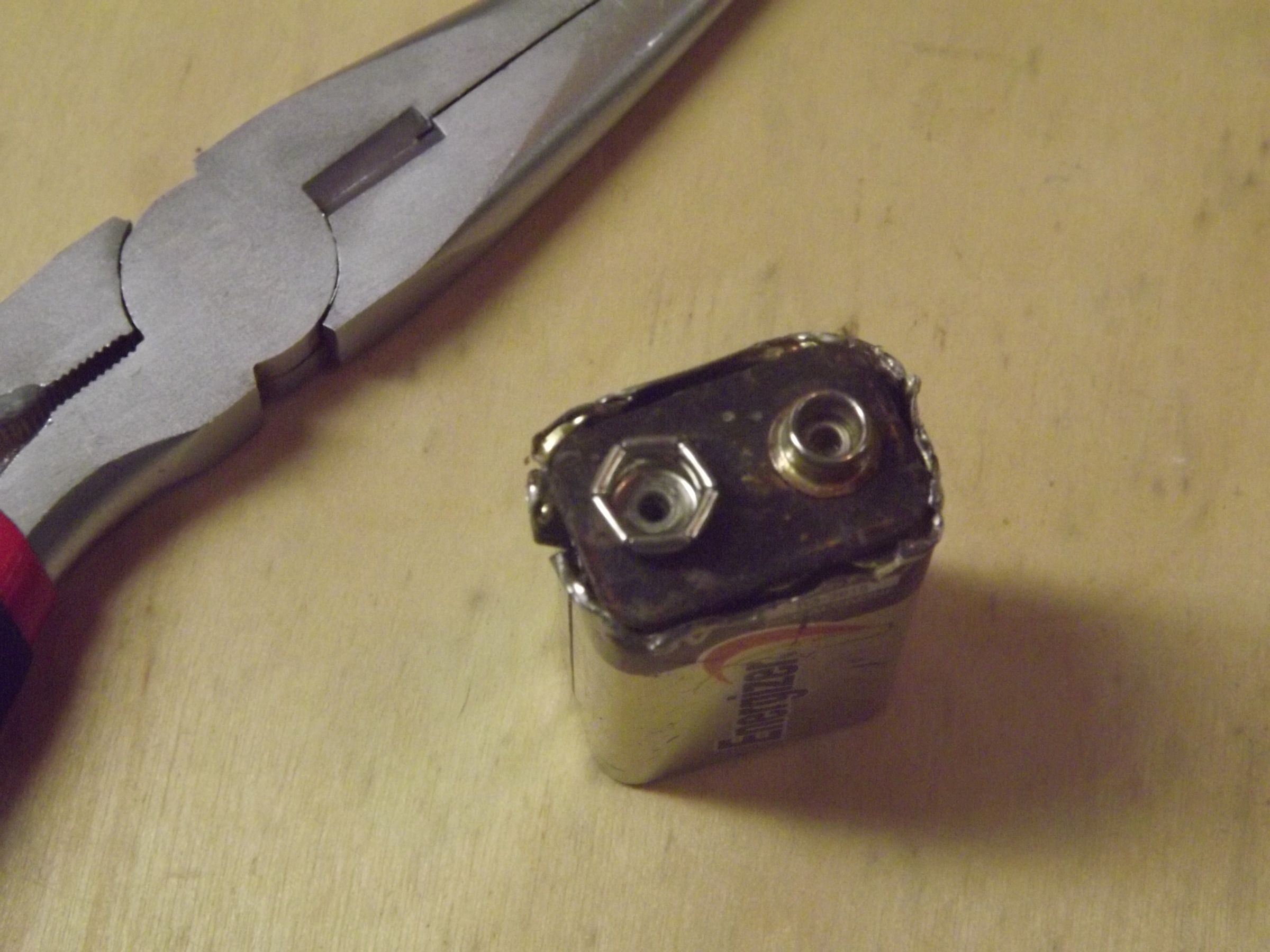 How to Make a 9 Volt Connector : 4 Steps - Instructables