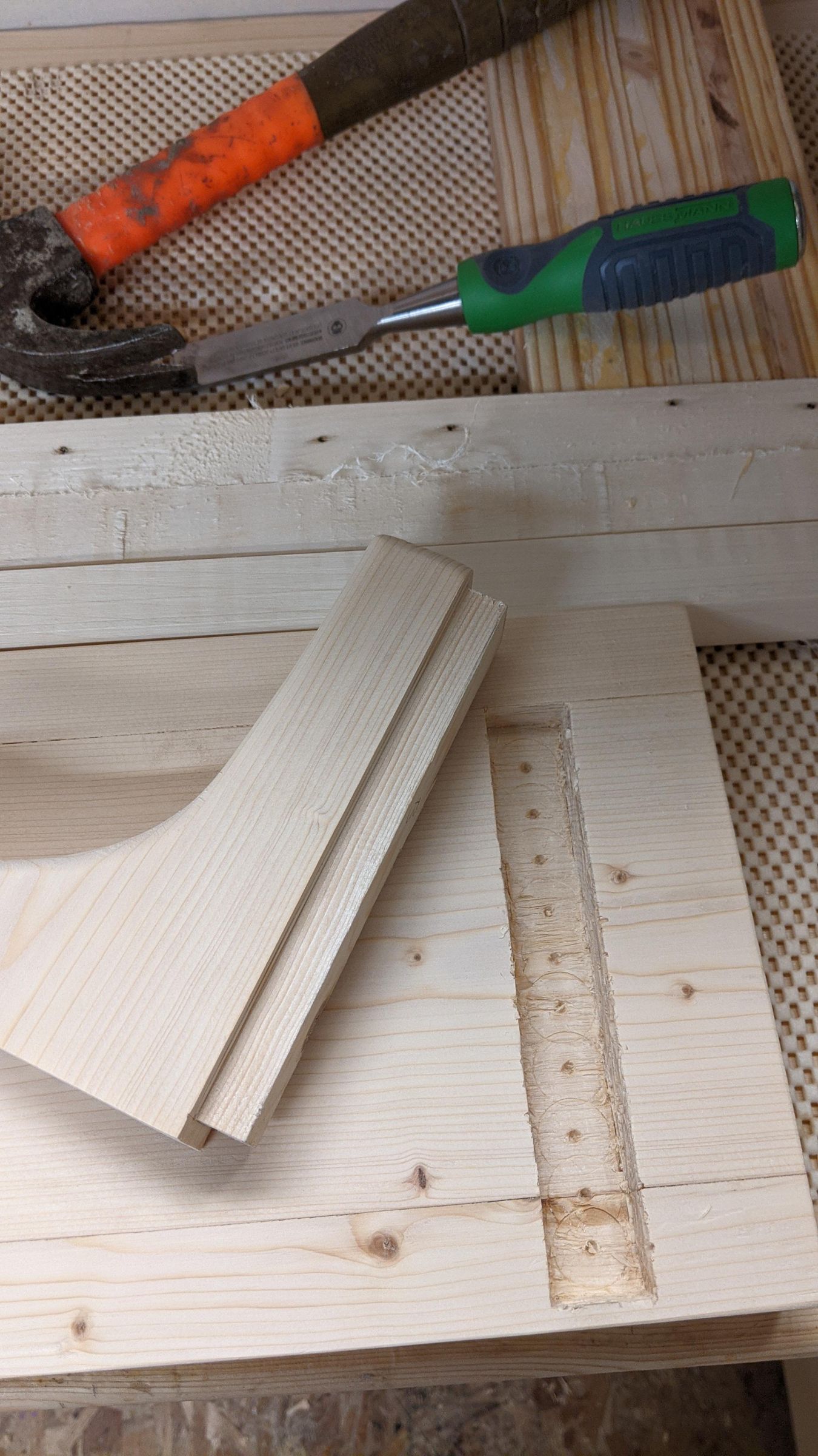 Chunky Shelves Out of a Single 2x6 : 4 Steps (with Pictures ...