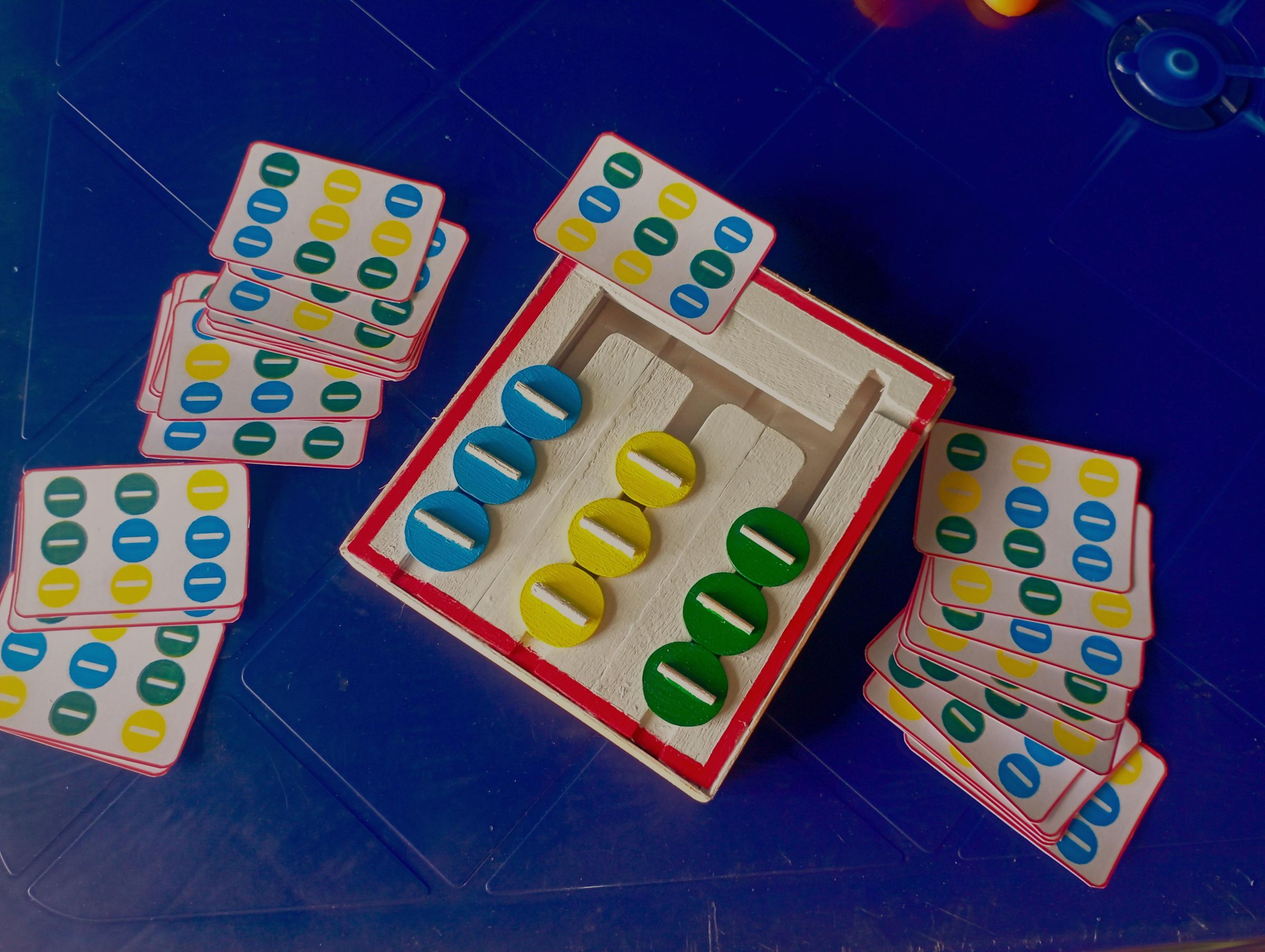 Colour Discs Pattern Sorting Game : 9 Steps (with Pictures) - Instructables