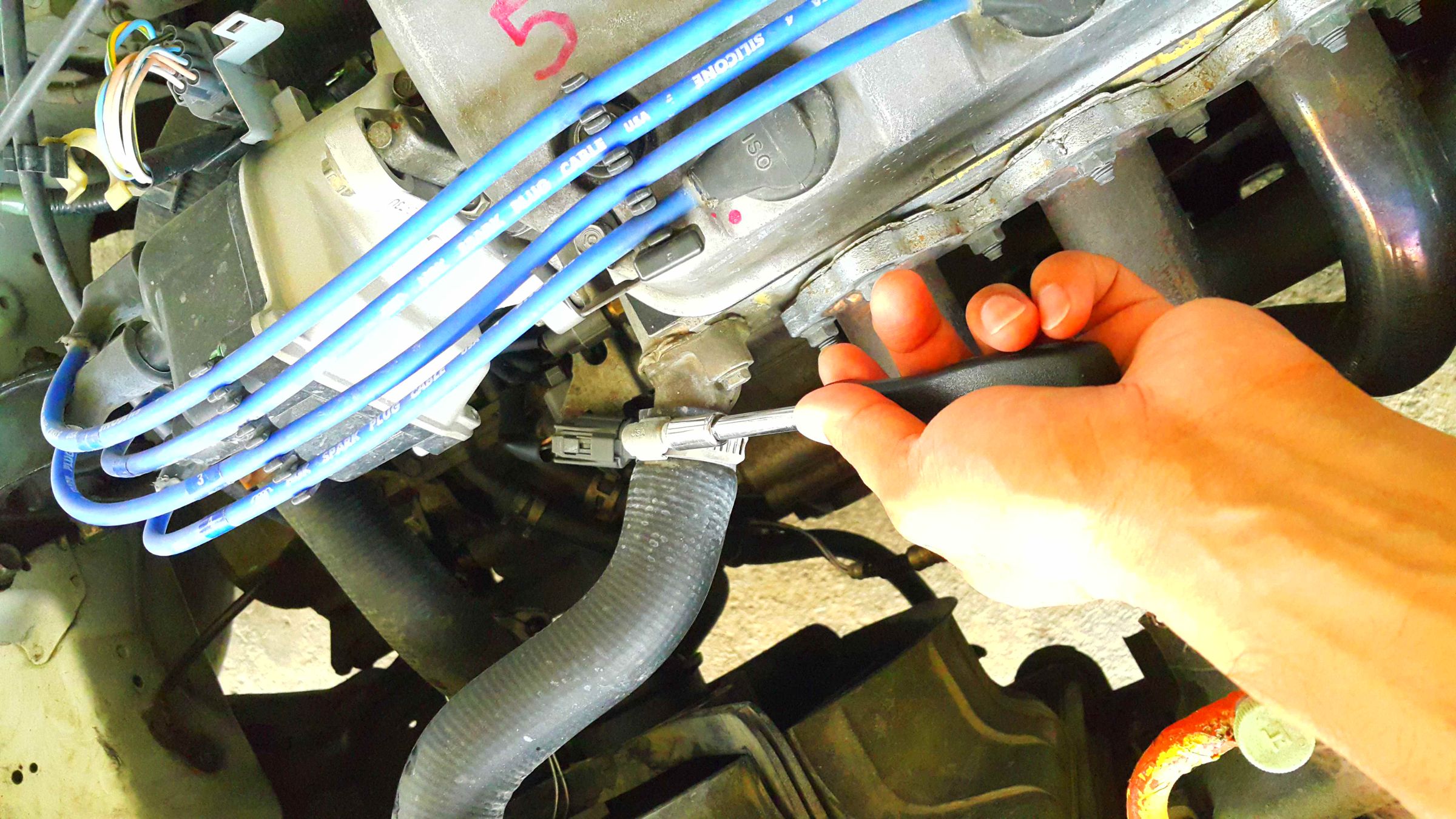 Installing Silicone Radiator Hoses! : 4 Steps (with Pictures ...