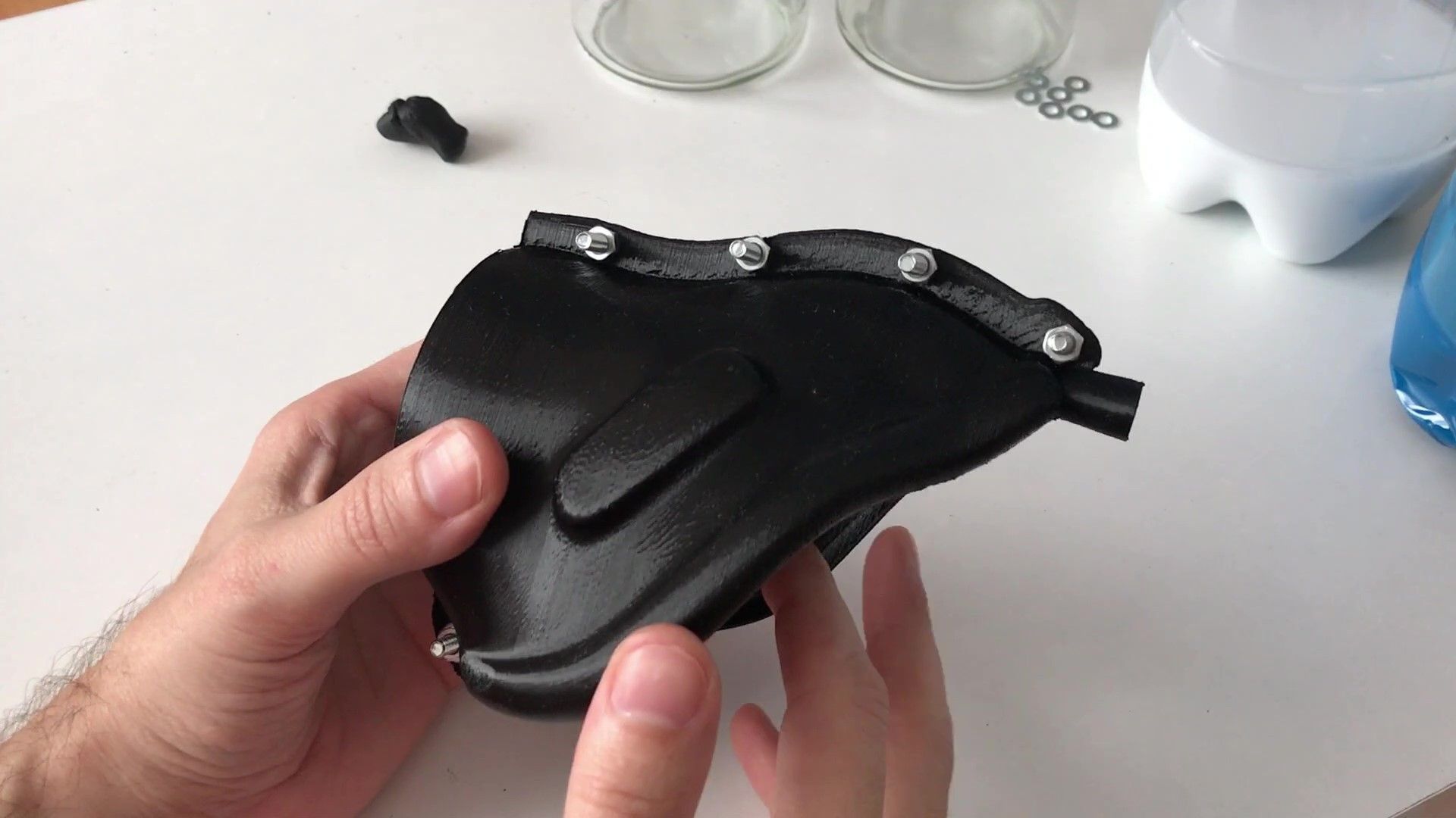LHM Silicone Face Mask : 4 Steps - Instructables