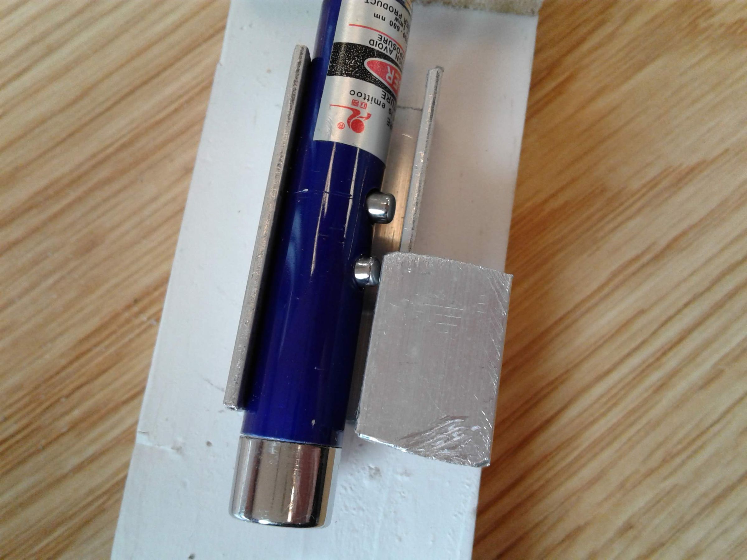 Laser Pointer Microscope- View a Tiny Water Wonderland! : 6 Steps (with Pictures) - Instructables