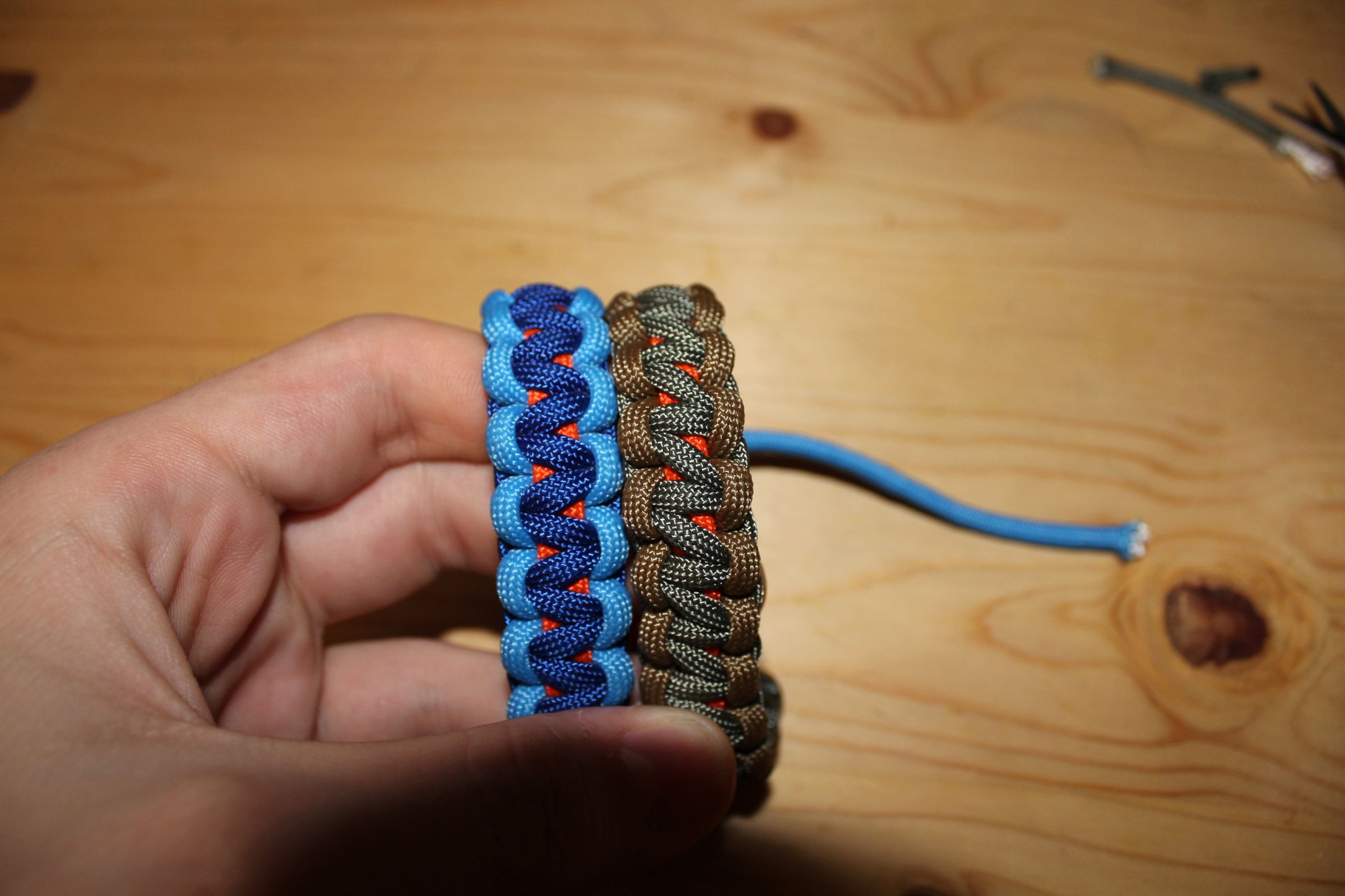 Survival Bracelet (Updated!) : 8 Steps (with Pictures) - Instructables