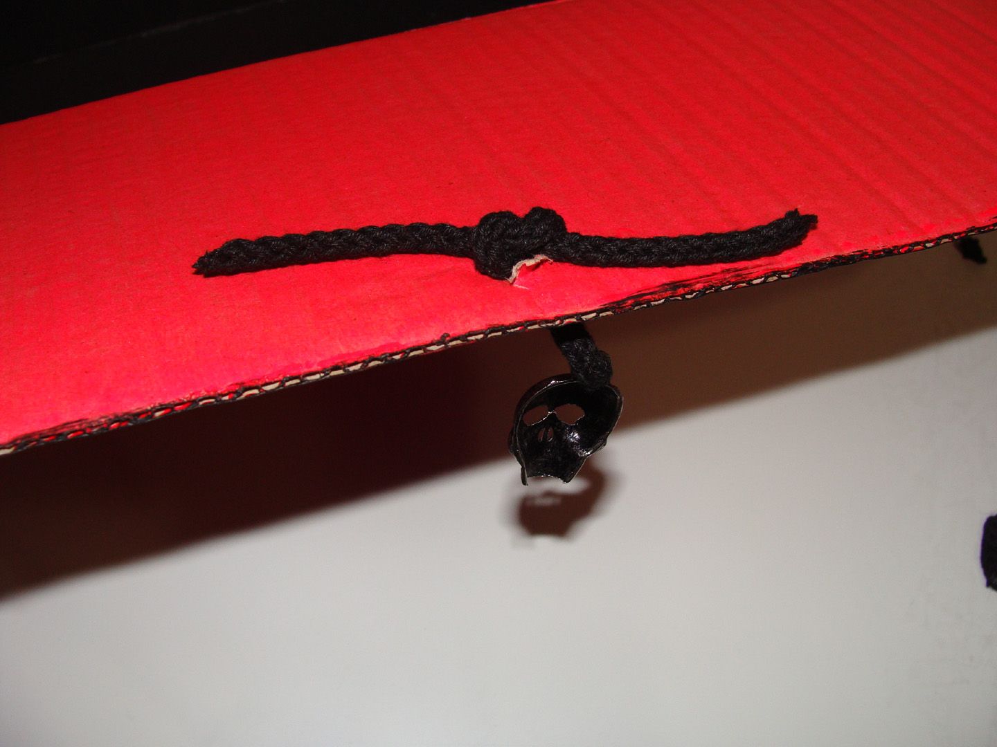 Vampire Doll Coffin From Cardboard : 8 Steps - Instructables