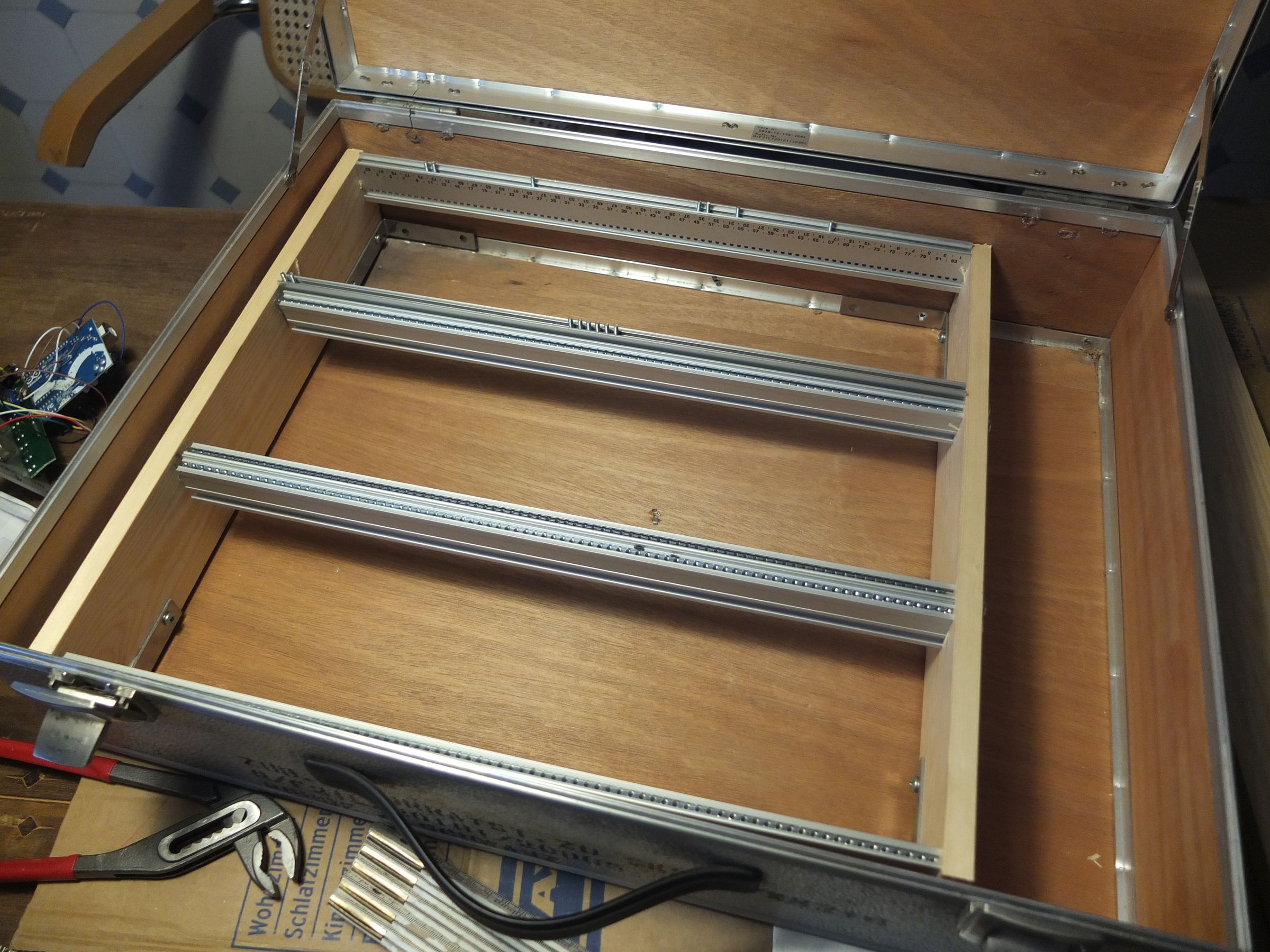 Build Your Own Low-cost Eurorack-Suitcase : 6 Steps (with Pictures ...